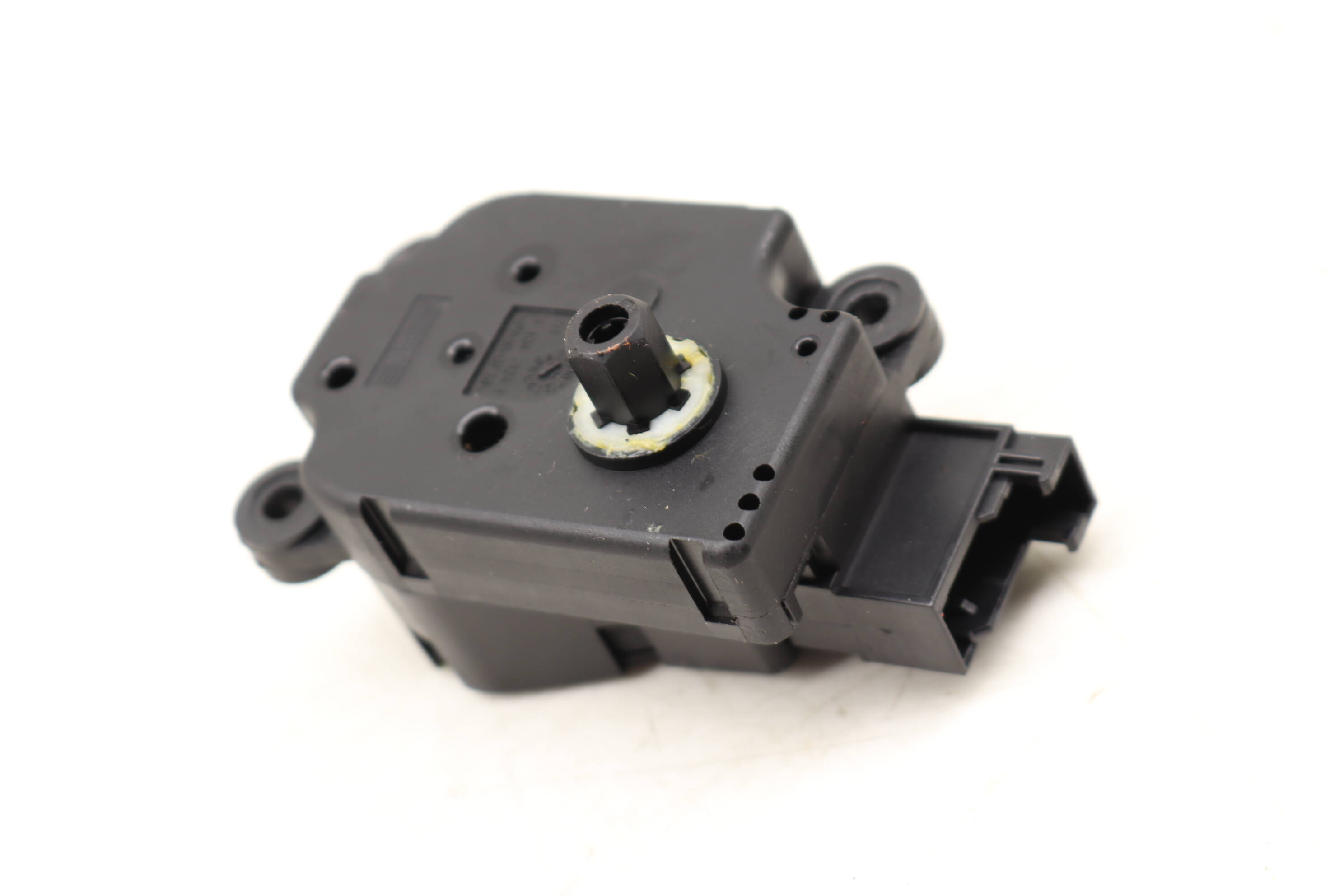 Mercedes-Benz Hvac Flap / Servo Air Motor / Actuator 2038201642