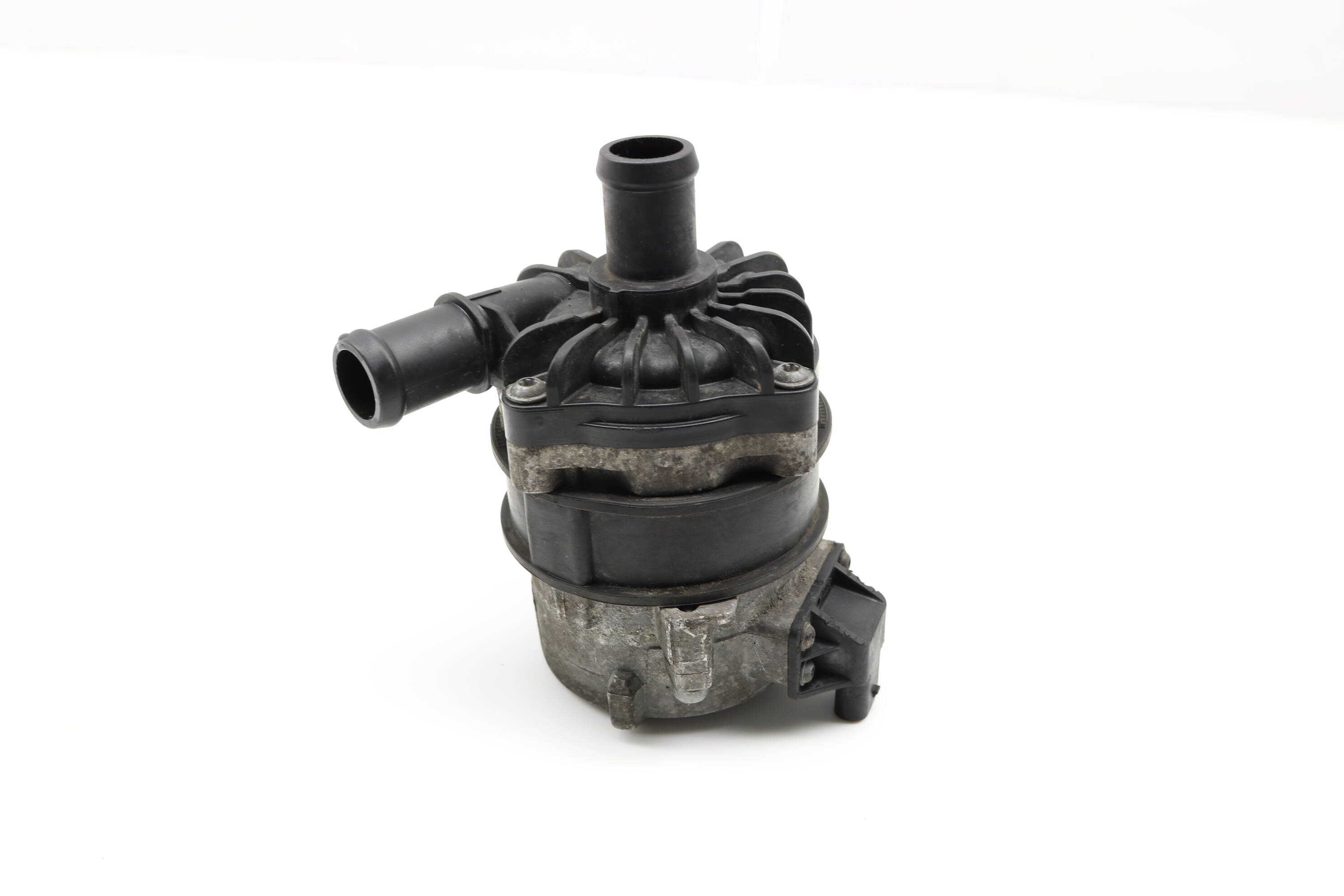 Audi Coolant / Water Pump (A5 Quattro, Q7, S5, S4, A5) 8K0965567