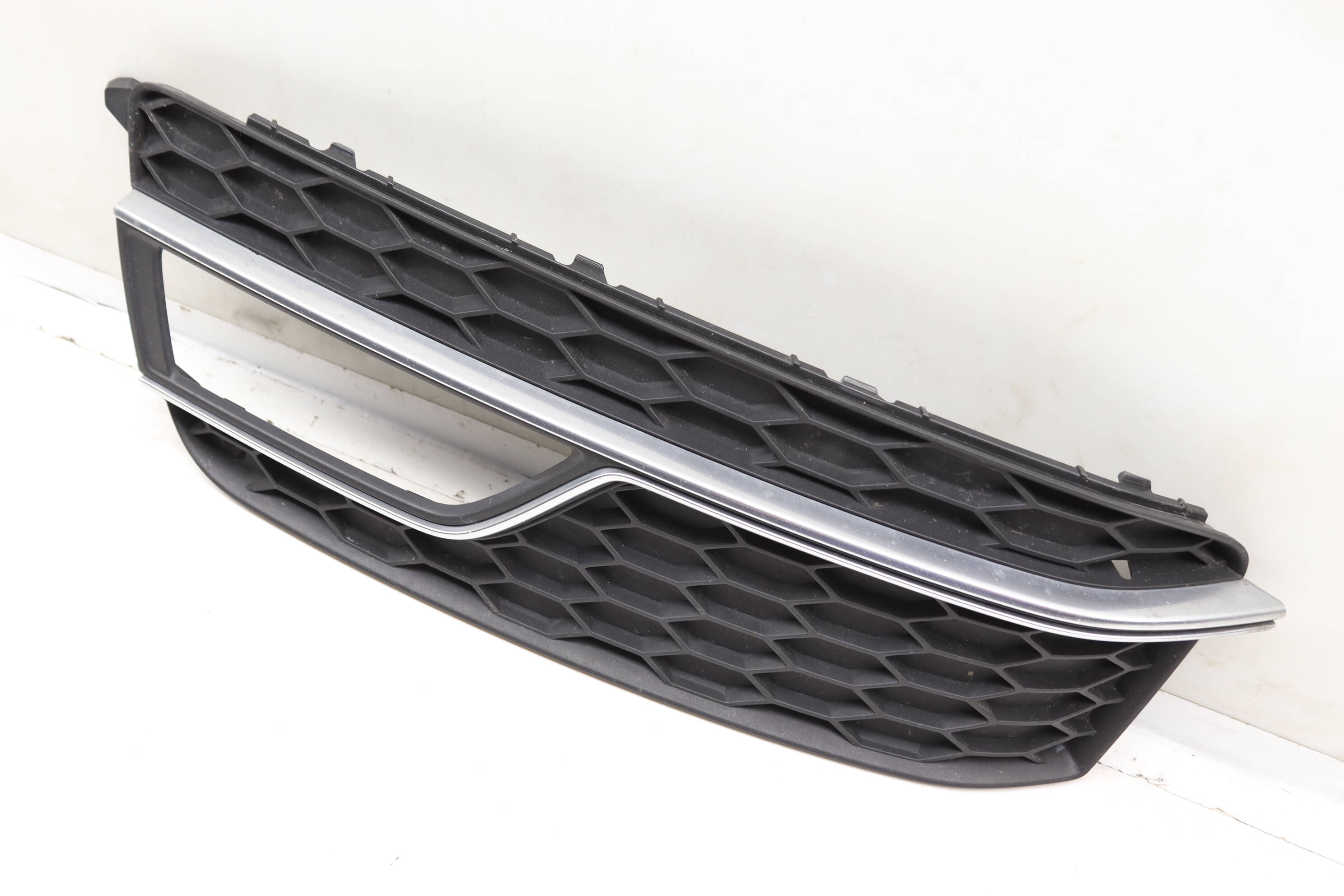 Audi Left Front Lower Bumper Fog Light Grille 8T0807681M