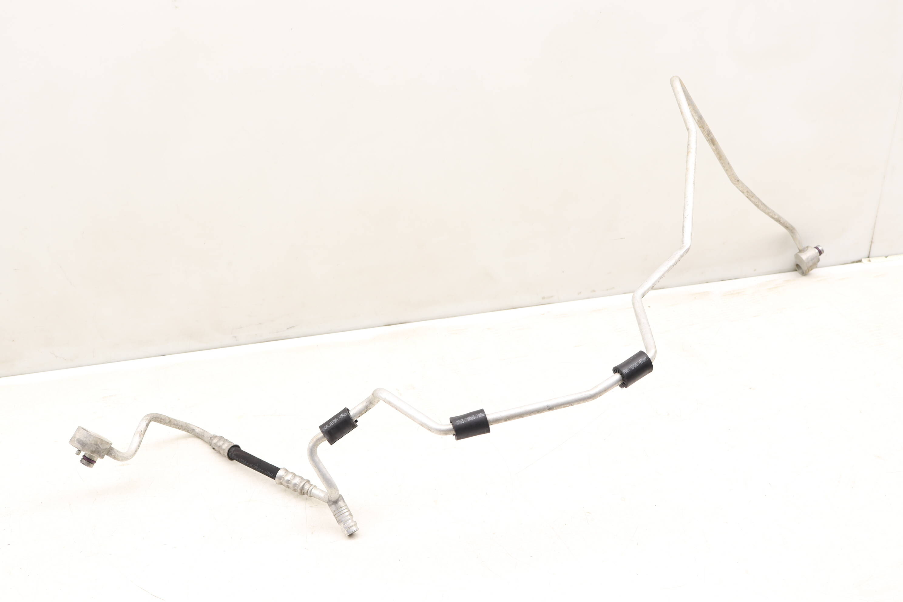 AC HOSE / LINE / PIPE - AUDI A3 VW GOLF JETTA - 1K0820741CM