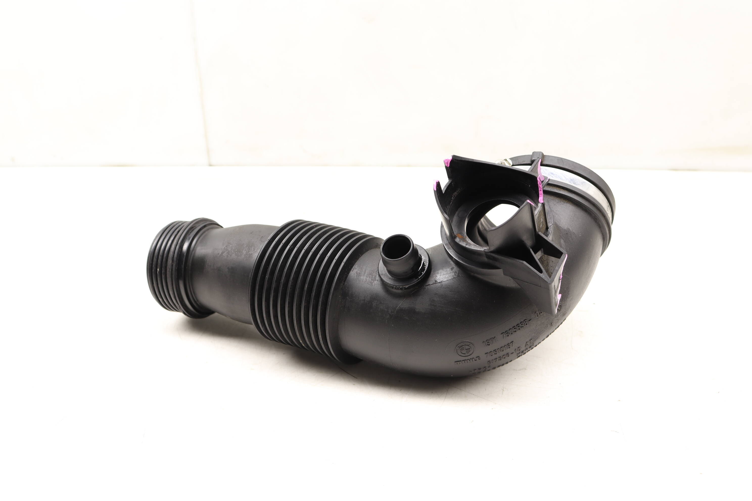 BMW Turbo Intercooler Hose / Tube 13717605638