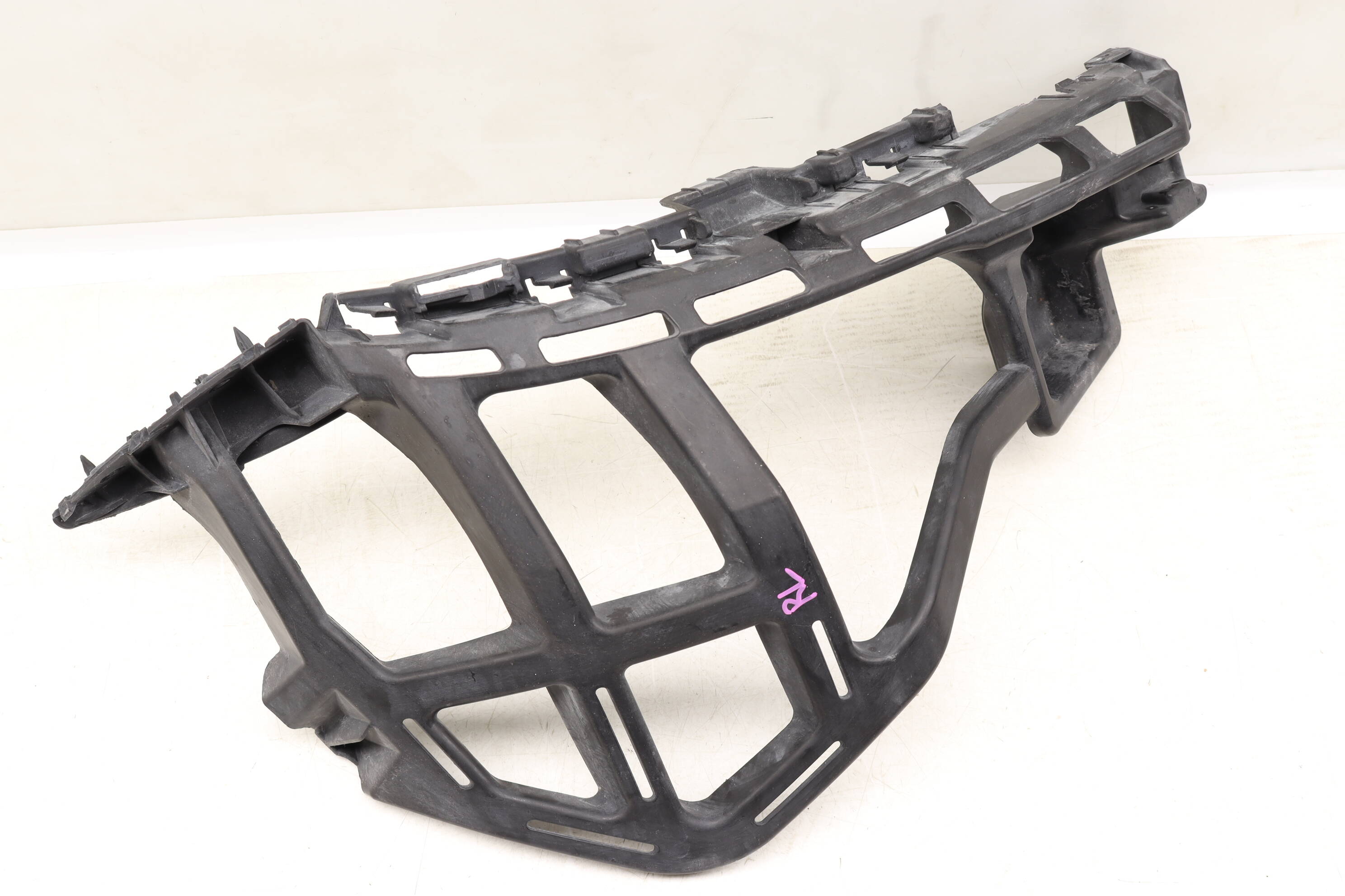 VW Left Rear Bumper Guide / Mount Bracket (Beetle) 5C5807393F