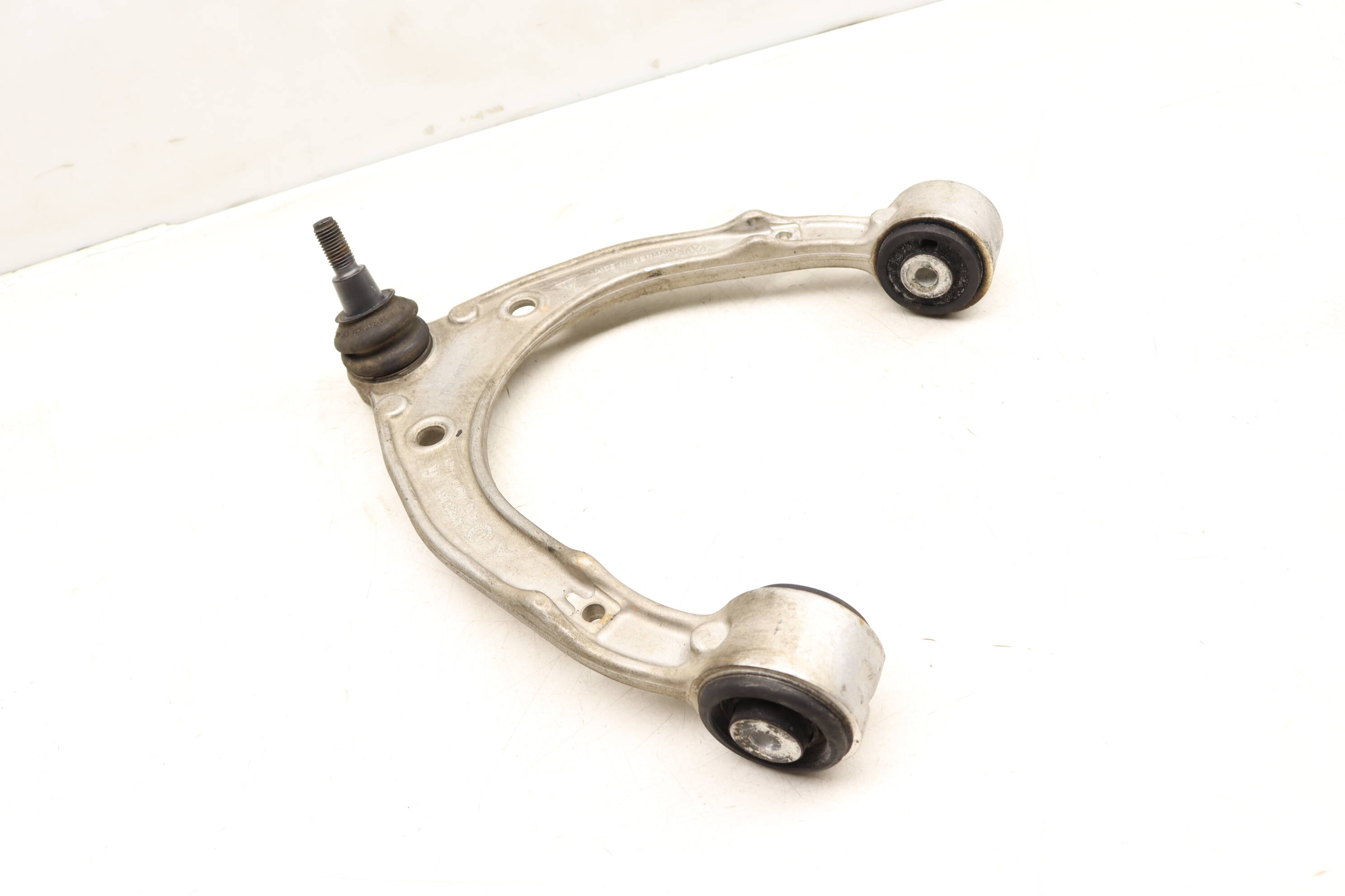VW Front Upper Control Arm (Touareg) 7P0407021