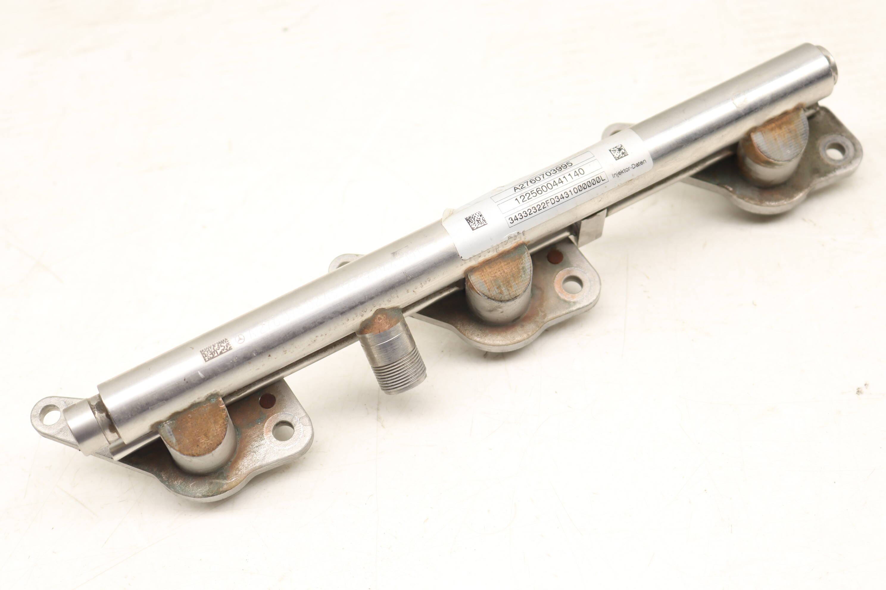 Mercedes-Benz Fuel Injector Rail / Tube 2760703995