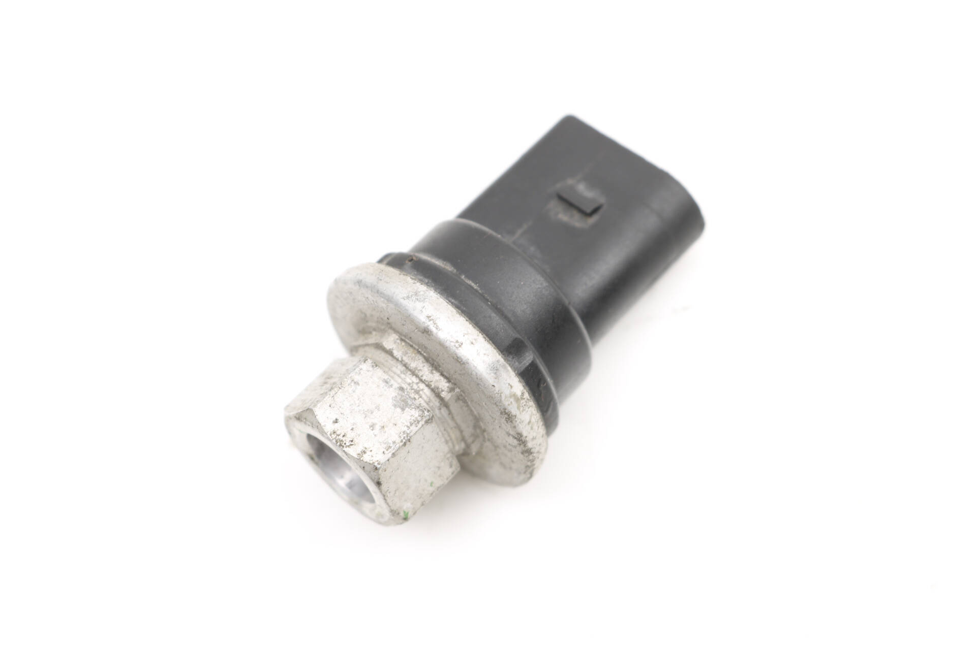 AC PRESSURE SENSOR / SWITCH - AUDI A4 A8 RS4 S4 - 8E0959126B