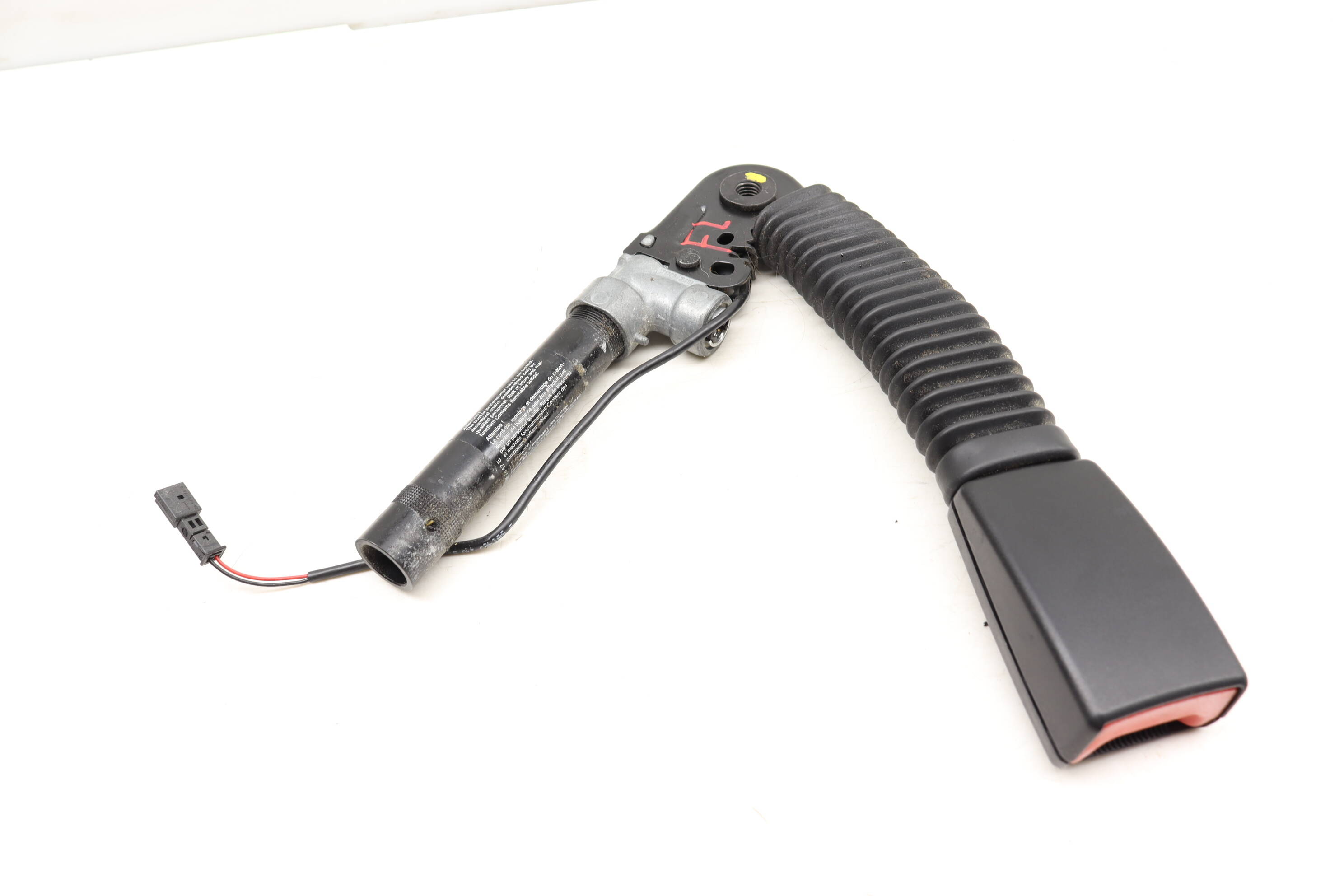 BMW Front Left Seat Belt Buckle / Receiver 72119115305