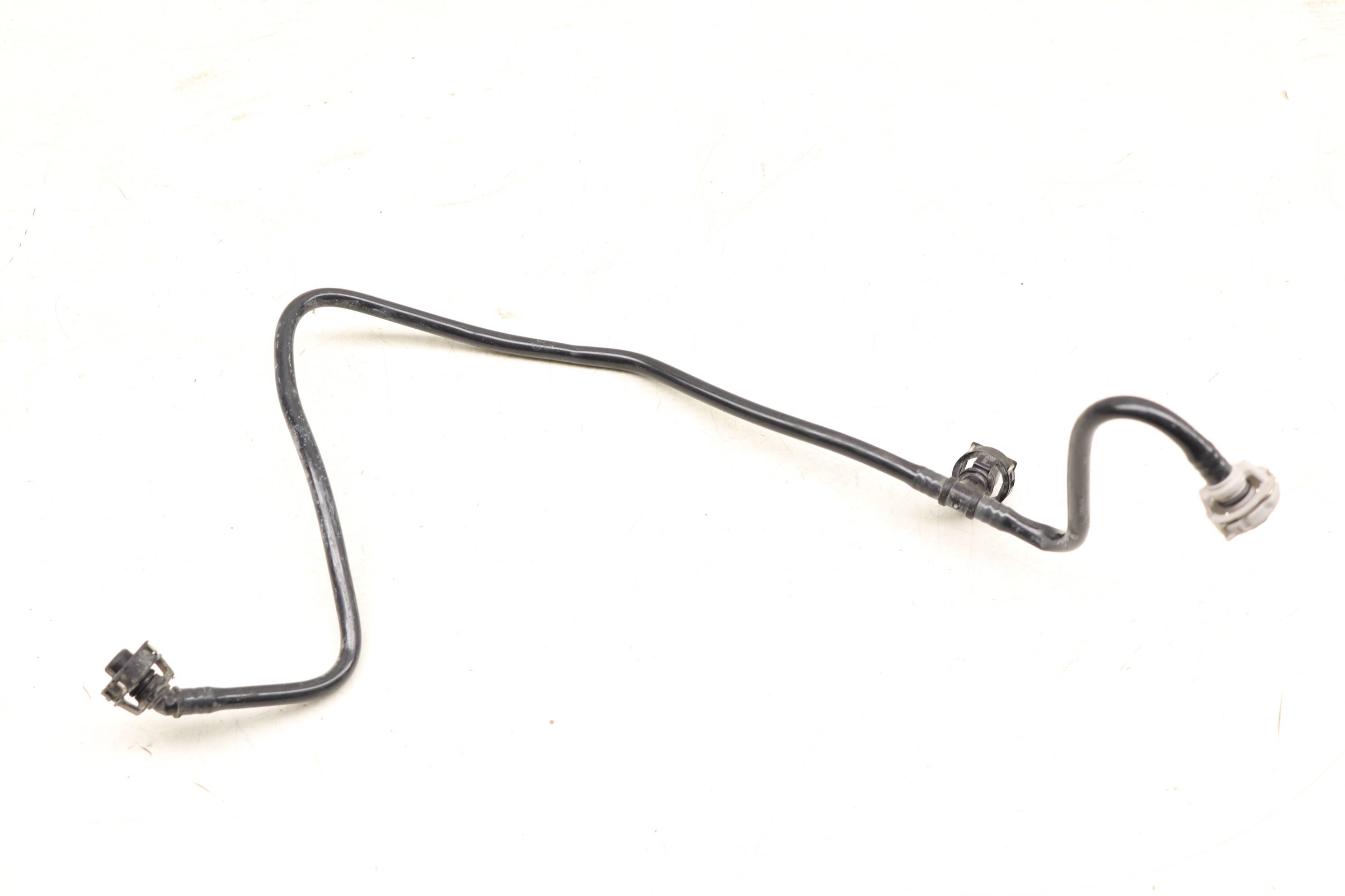 Audi Coolant Reservoir Breather Hose / Line (Q7, Q8) 4M0121081F