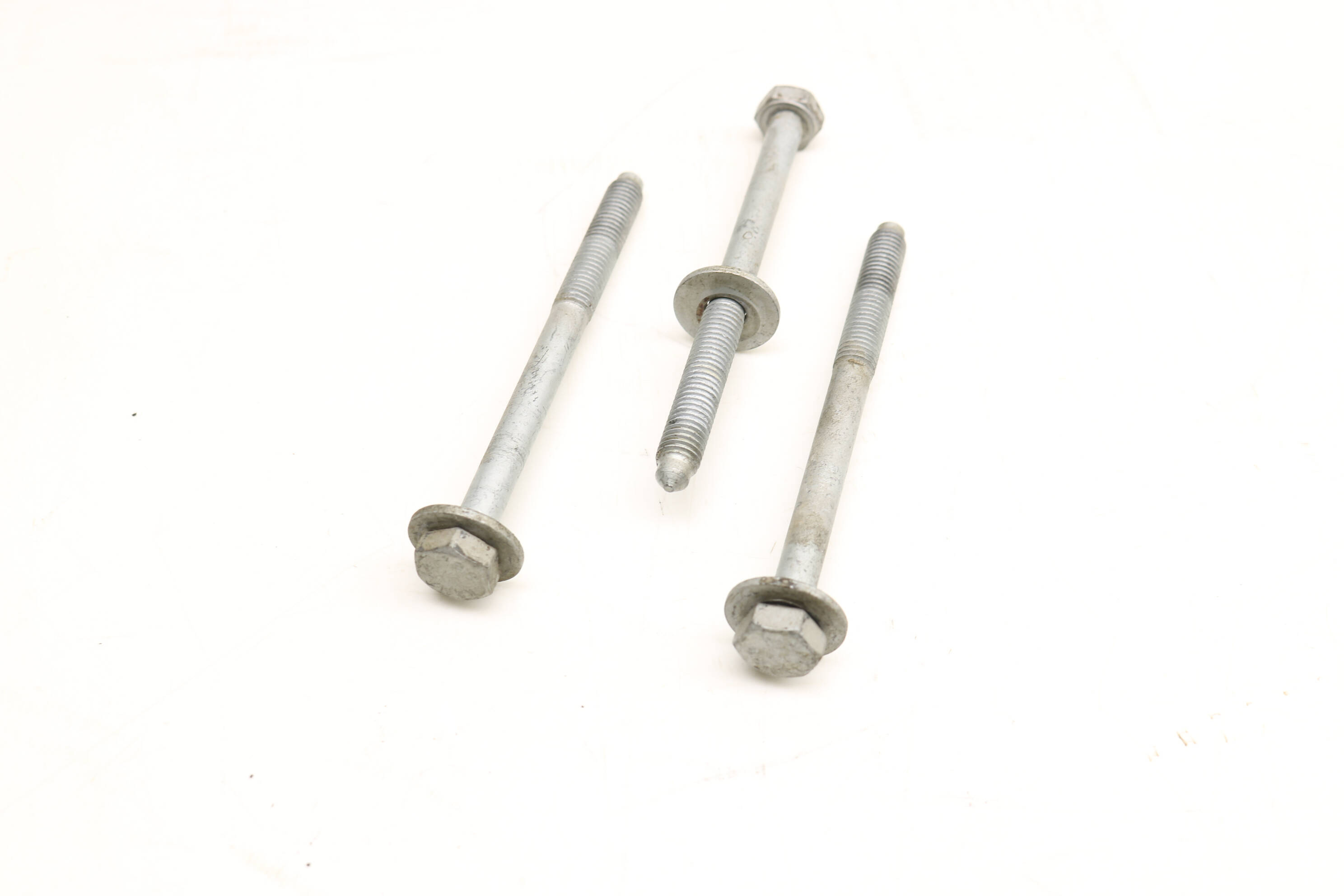 VW M8x90 Screw / Bolt Set N10610001