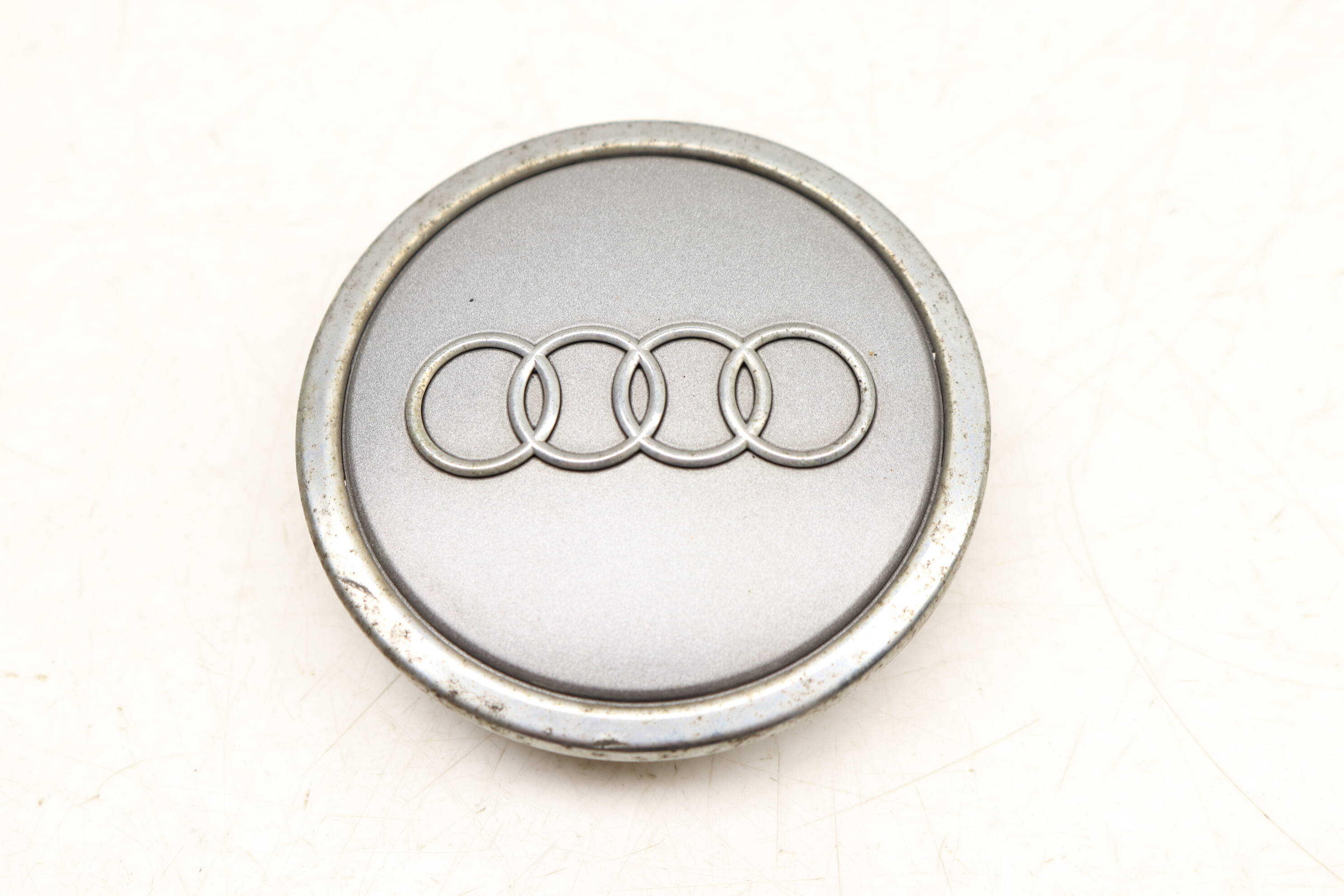 Audi Wheel Center Cap 8T0601170A