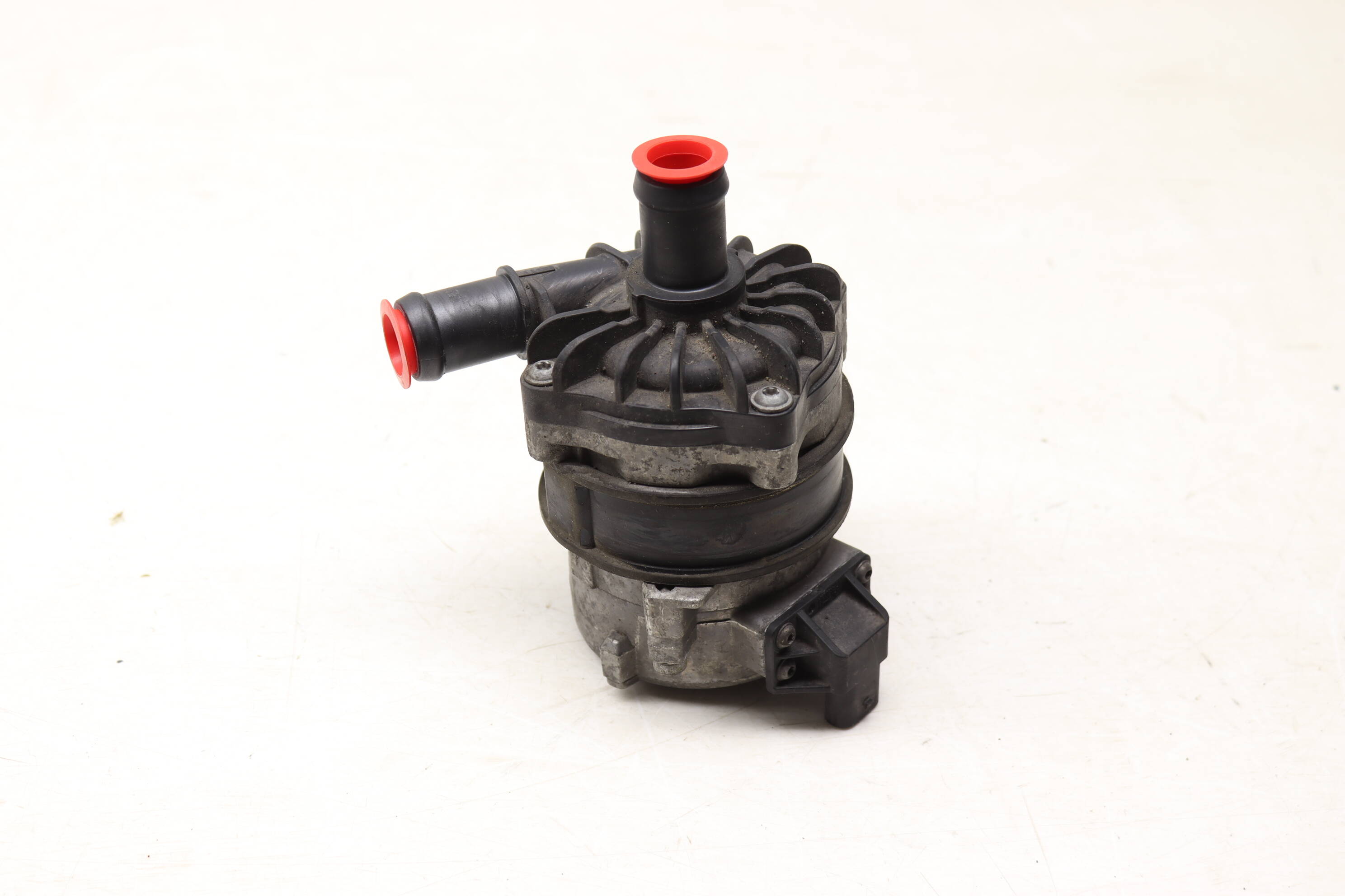 Audi Auxiliary Coolant / Water Pump 8K0965569