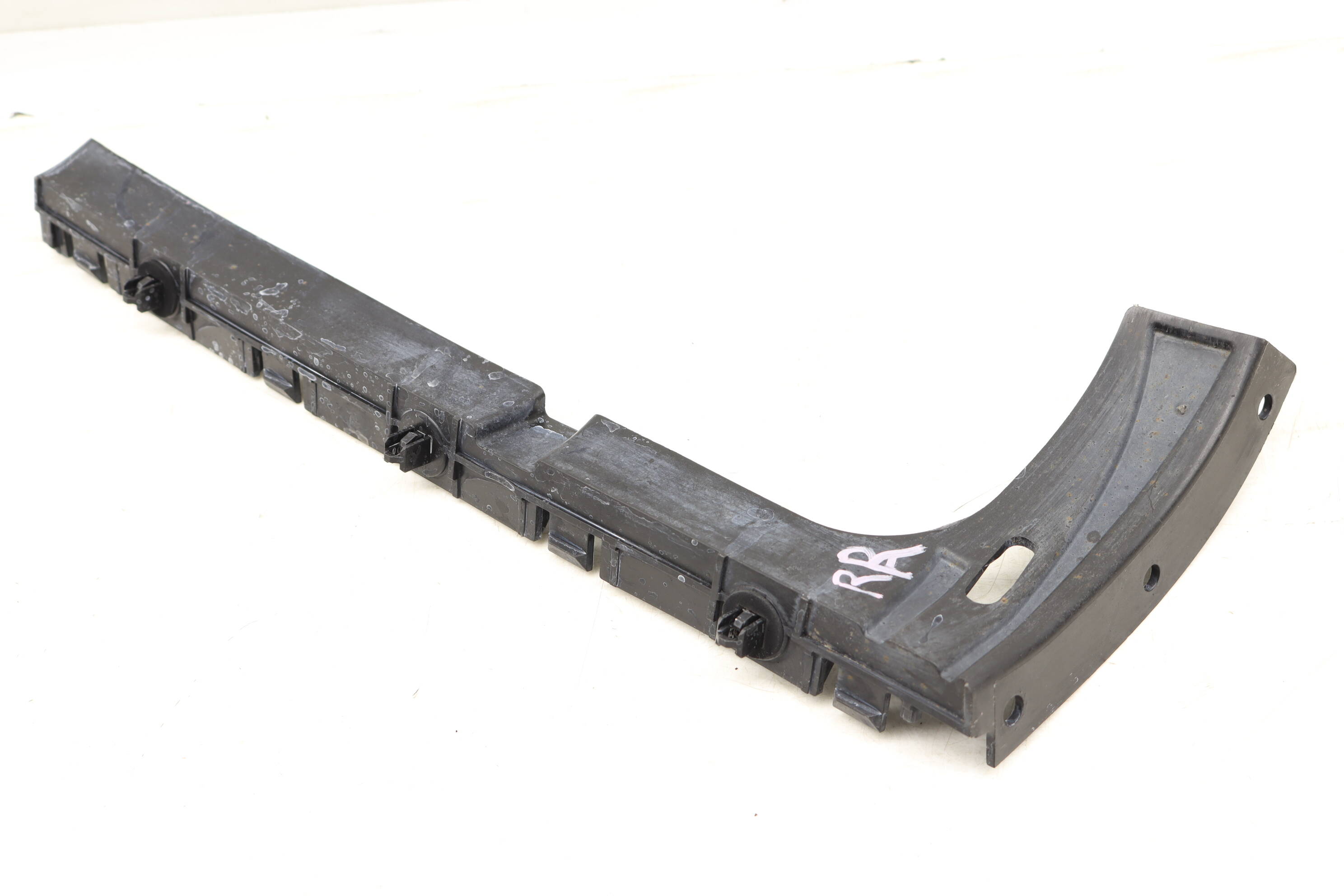Audi Rear Right Bumper Guide / Bracket 4H0807454B