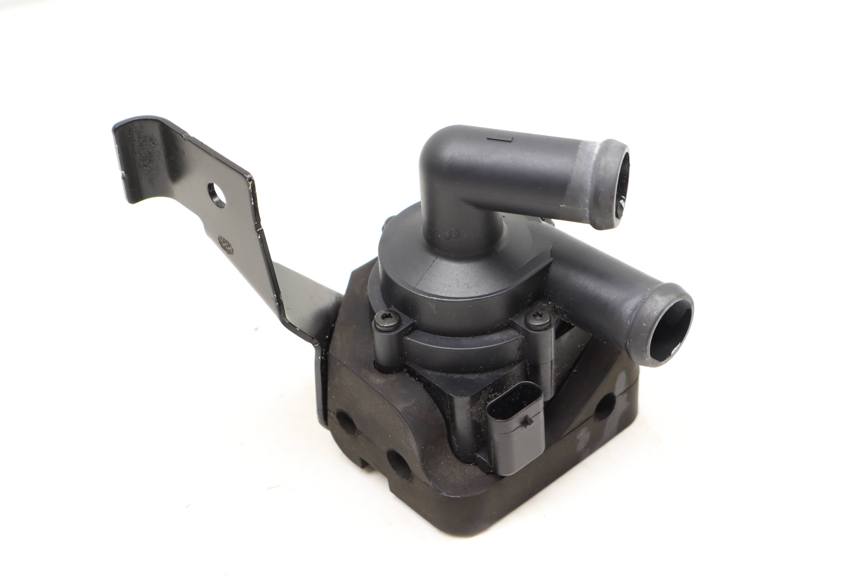 AUXILIARY WATER / COOLANT PUMP - BMW 535D XDRIVE 550I XDRIVE GT