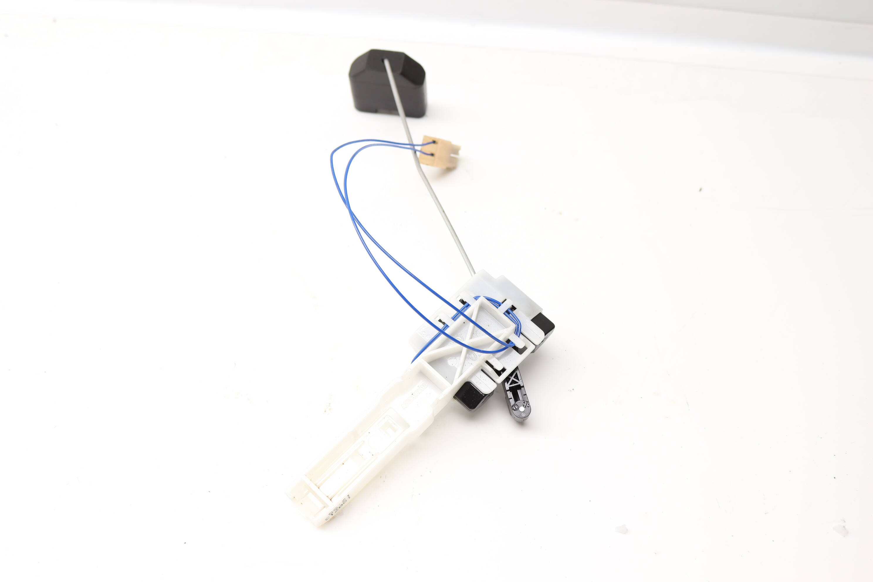 Audi Diesel Fuel Gauge Sender / Sensor (Q7) 7L8919673B