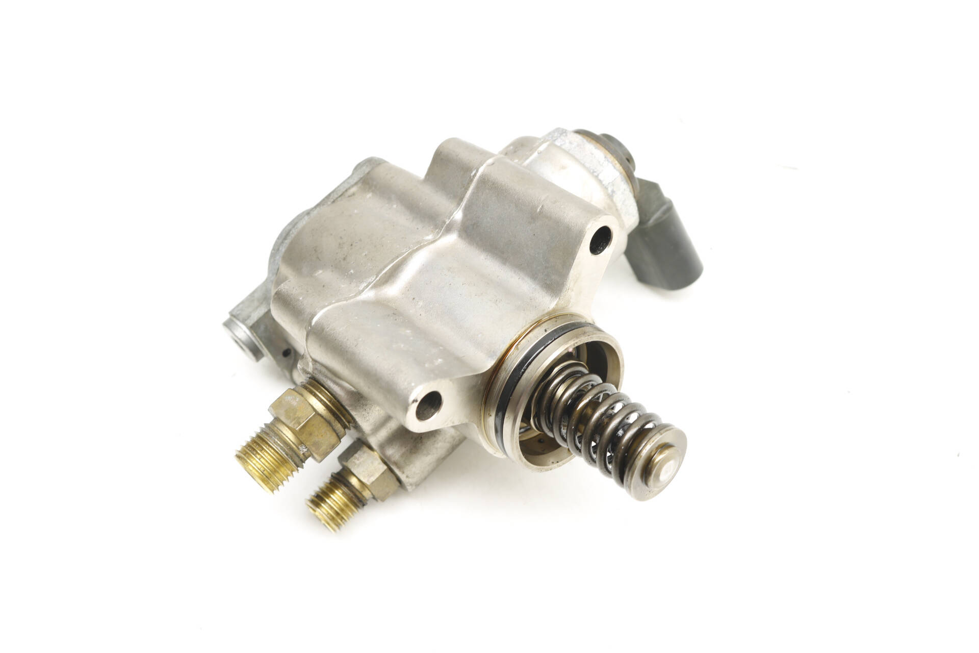 RIGHT - HIGH PRESSURE FUEL PUMP / HPFP - AUDI A6 A8 Q7 RS4 VW TOUAREG