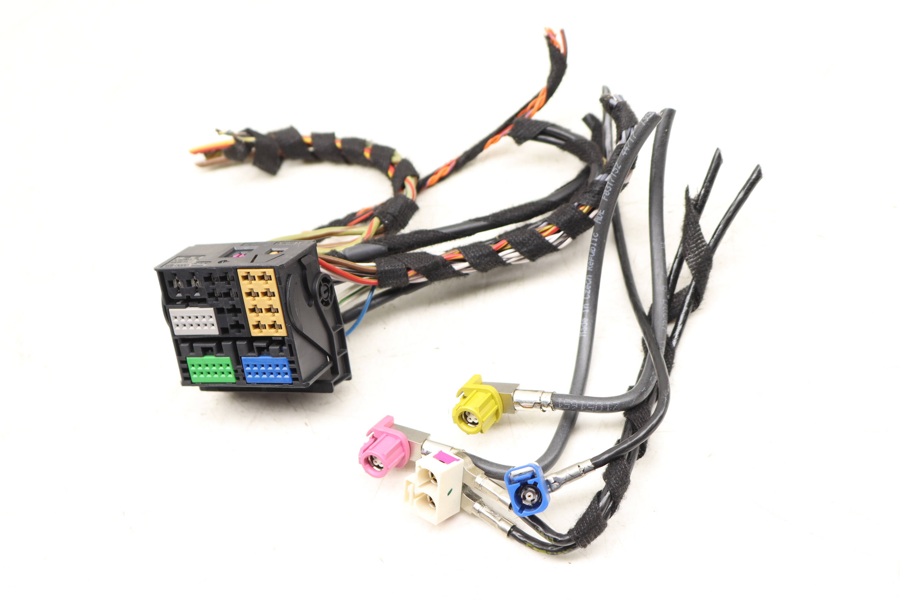 Audi Mmi / Multimedia Control Unit Wiring Connector / Pigtail