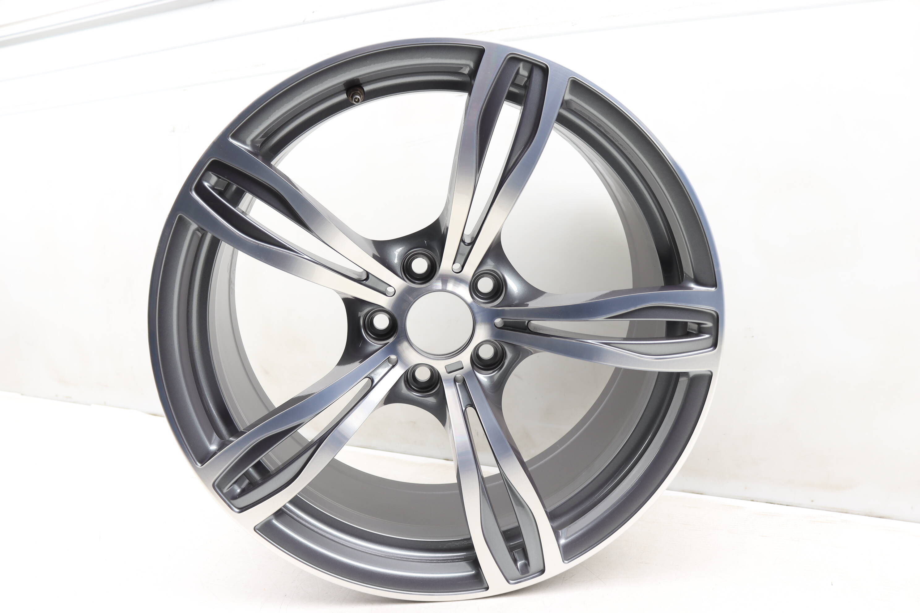 Genuine OEM Used Wheels | Rims | Tires Parts