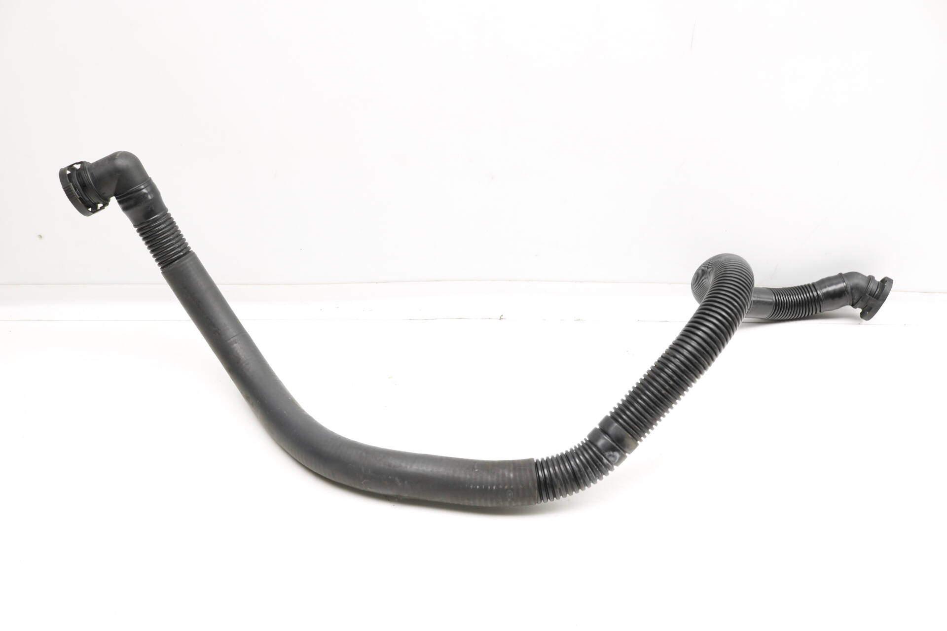 SECONDARY AIR PUMP HOSE / LINE - AUDI TT - 06A133889R
