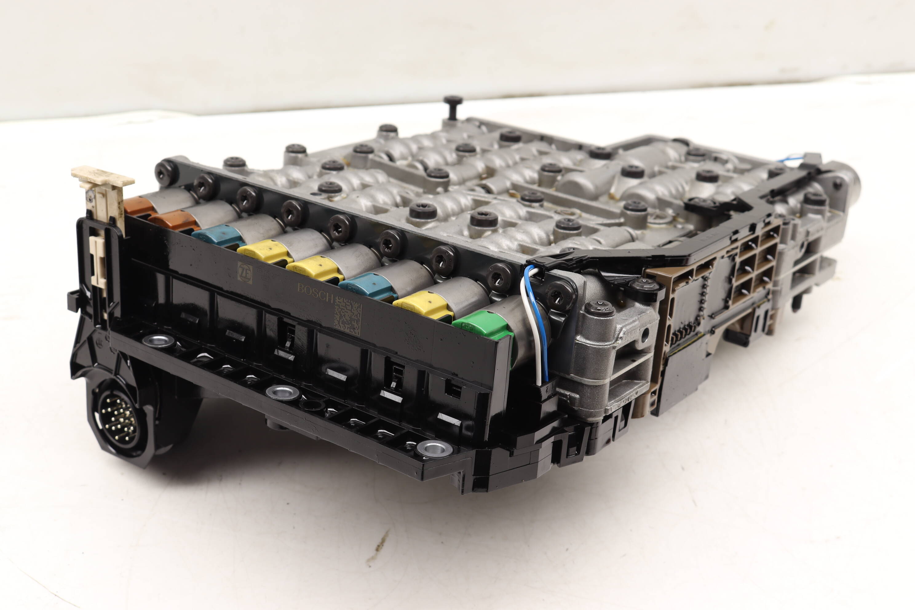 TRANSMISSION VALVE BODY / MECHATRONIC (GA6HP19Z) - BMW 528I XDRIVE X5