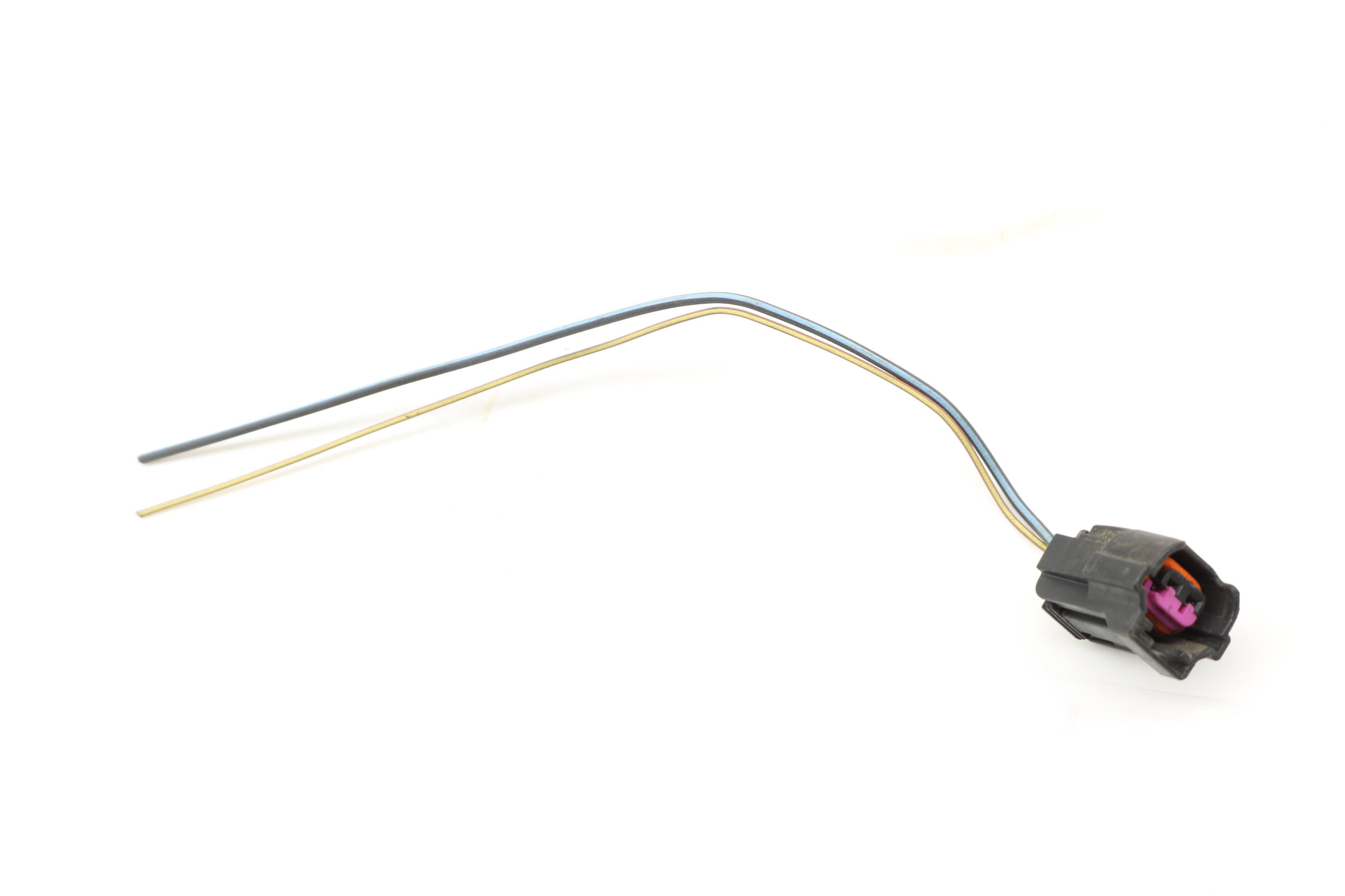 Audi Fuel Injector Wire Pigtail / Connector 8E0973722