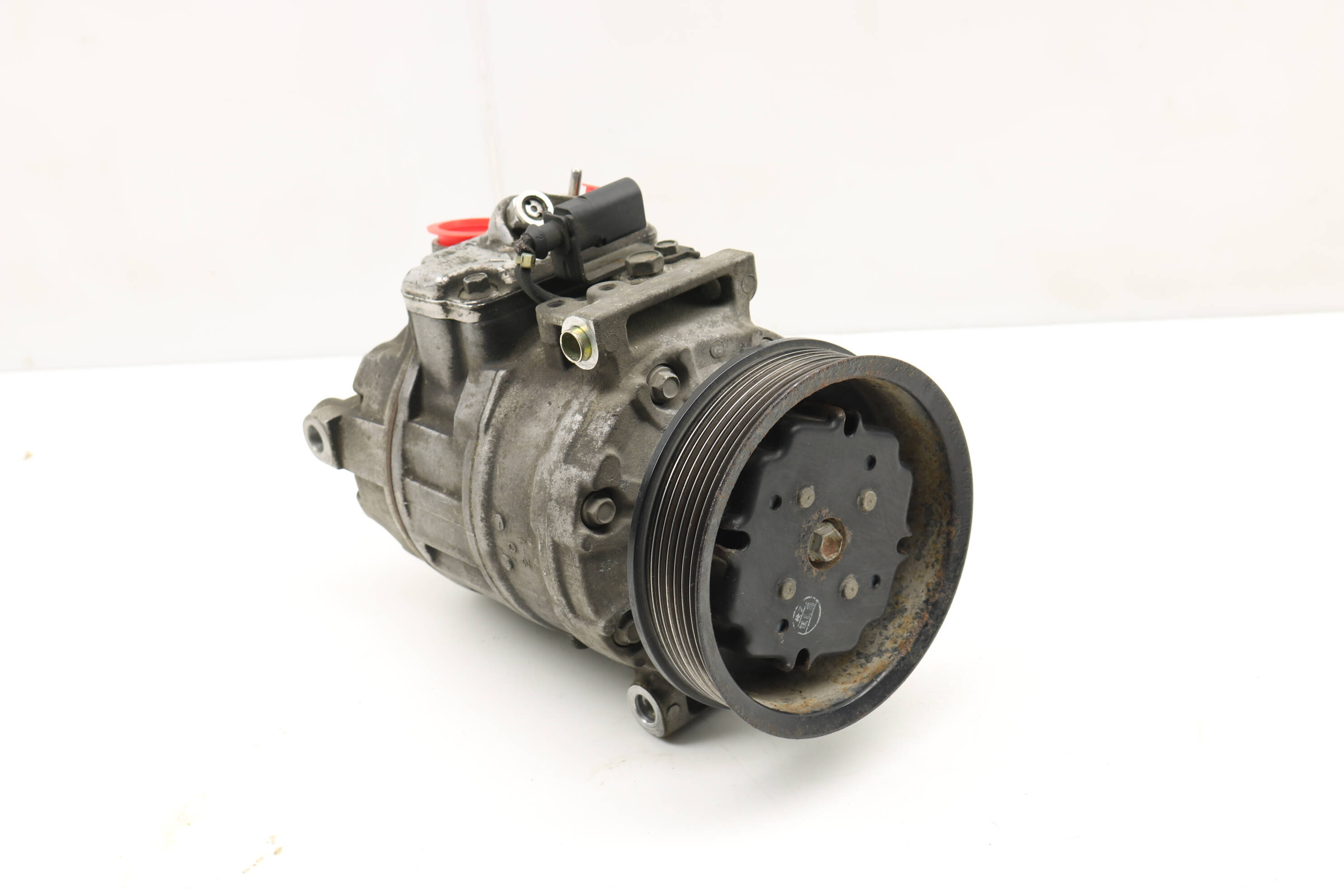AC COMPRESSOR - VW TOUAREG - 7L6820803B