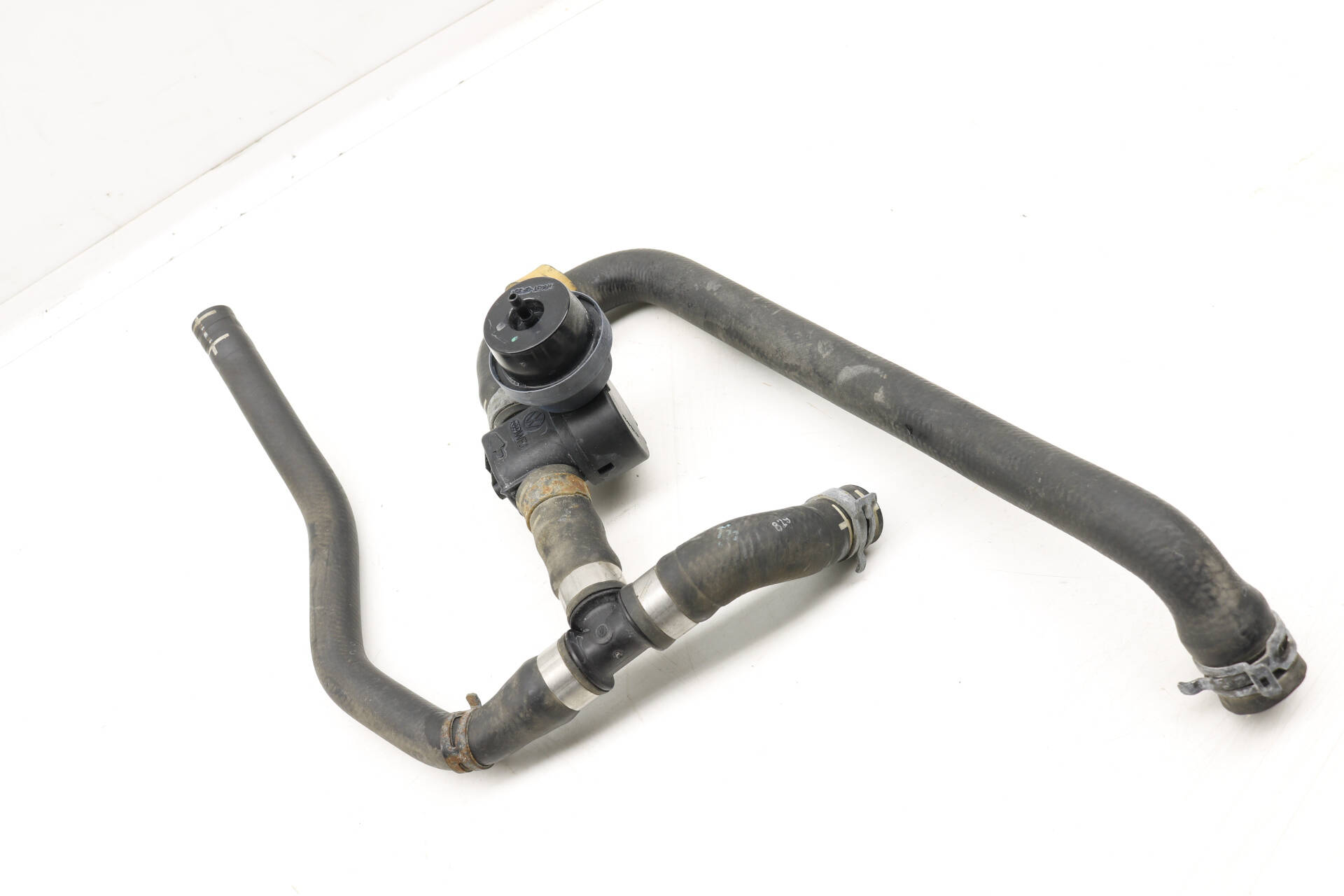 VW Radiator Coolant Hose / Line Set (Touareg) 7P6122101M