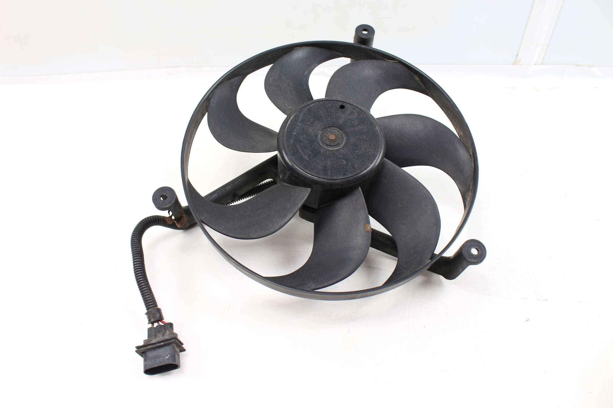 VW Electric Cooling Fan (Golf, Jetta) 1J0959455F