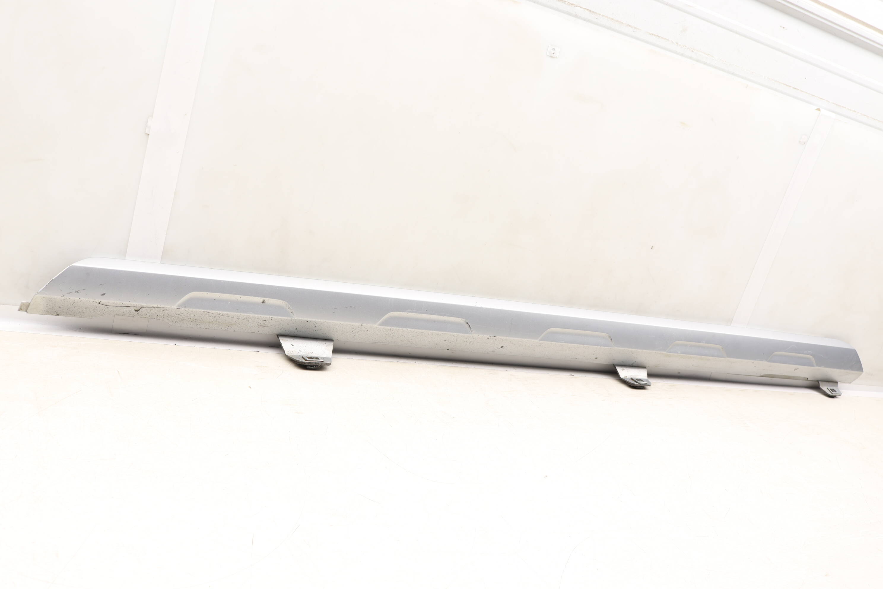 VW Left Side Skirt / Rocker Panel 5G9853859