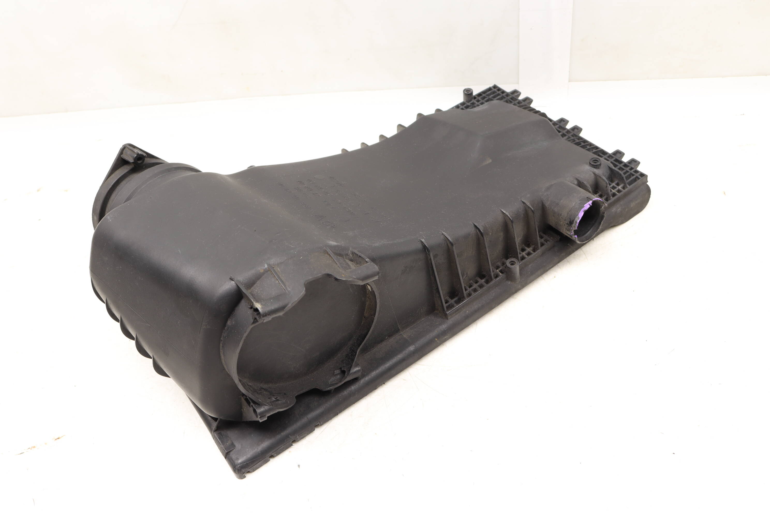VW Right Engine Air Filter Housing / Box - Upper Half 7L6129601