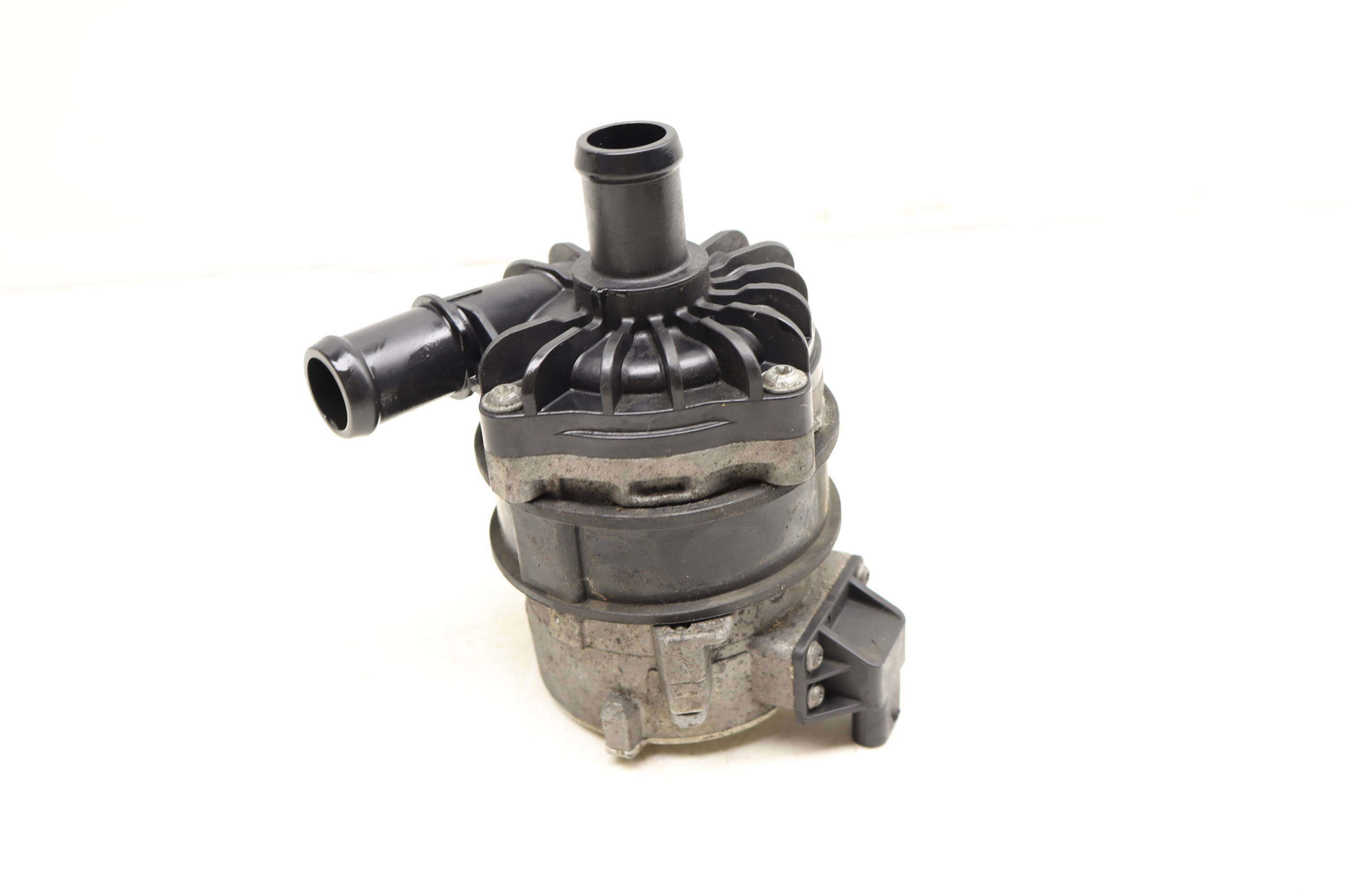 AUXILIARY COOLANT / WATER PUMP - AUDI A4 A5 A6 A7 A8 - 8K0965569