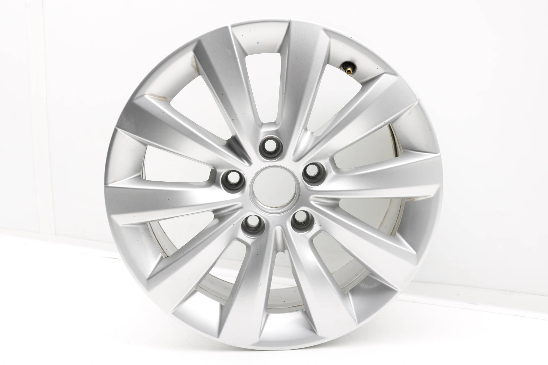 VW 16" Inch Alloy Rim / Wheel (10-Spoke) 561601025