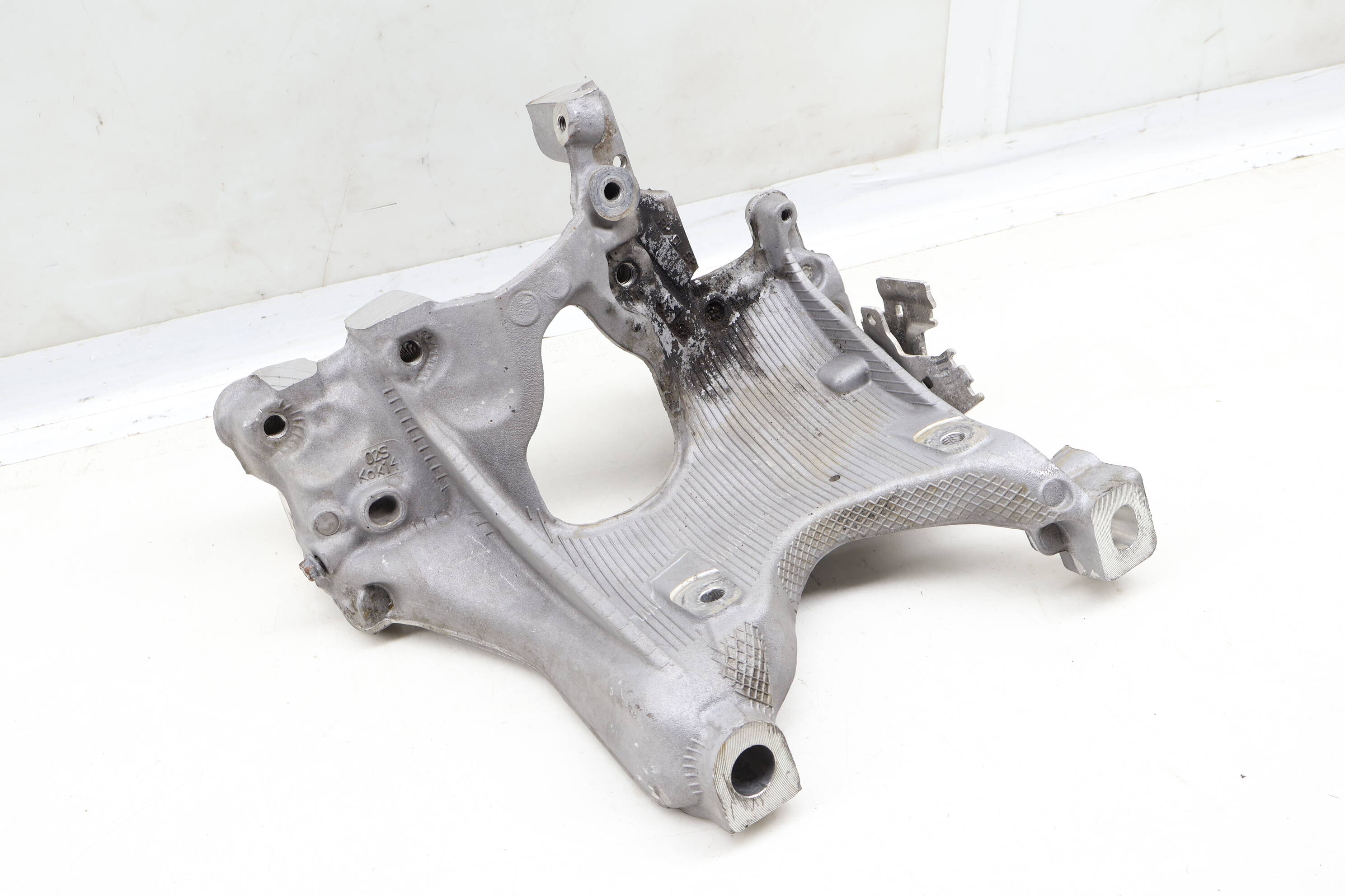 Audi Right Subframe / Sub Frame Mount Bracket 8W0399296E