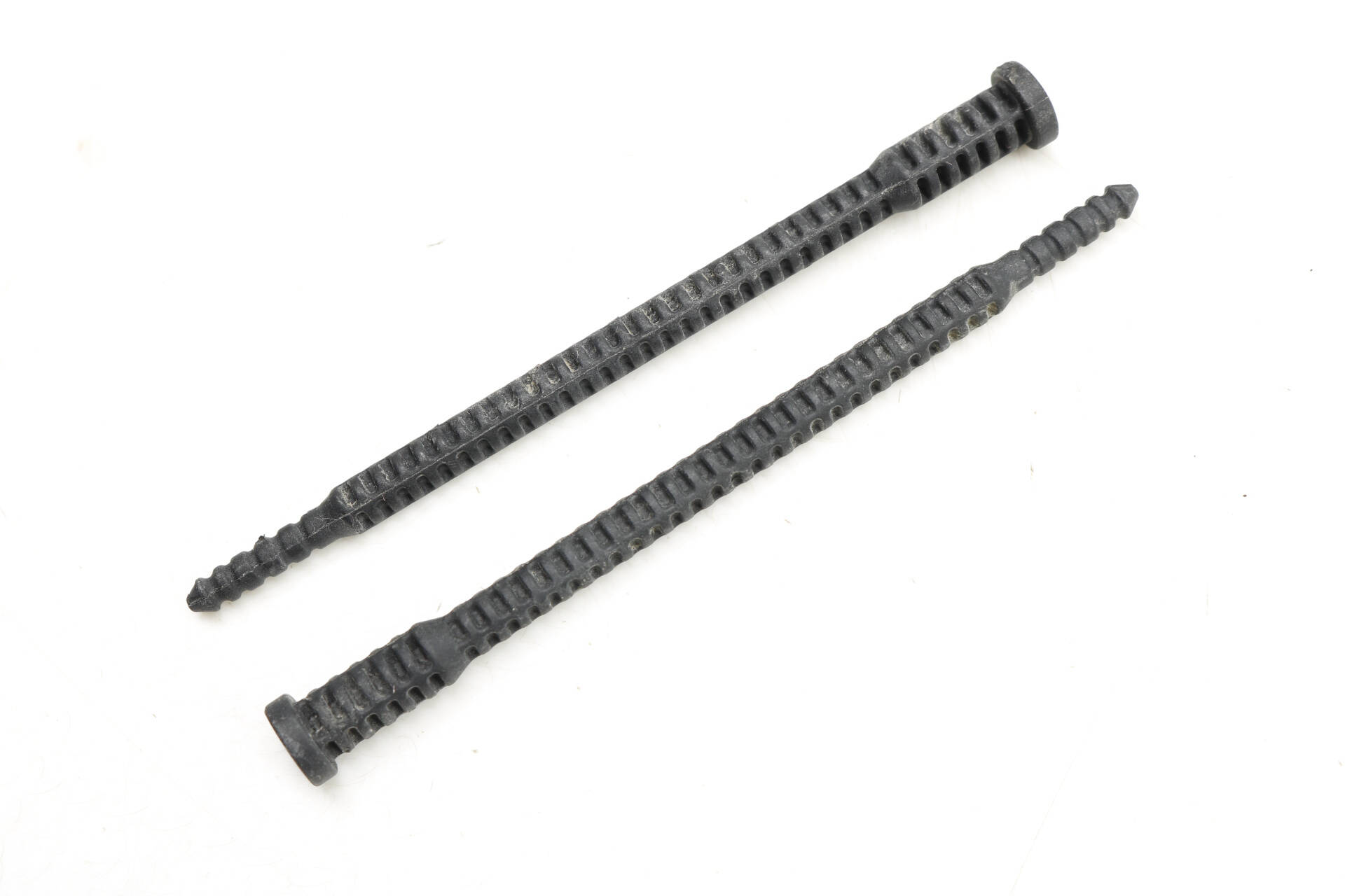 Audi Bumper Guide Pin Set (A6 Quattro, A6, S6) 4G5807975