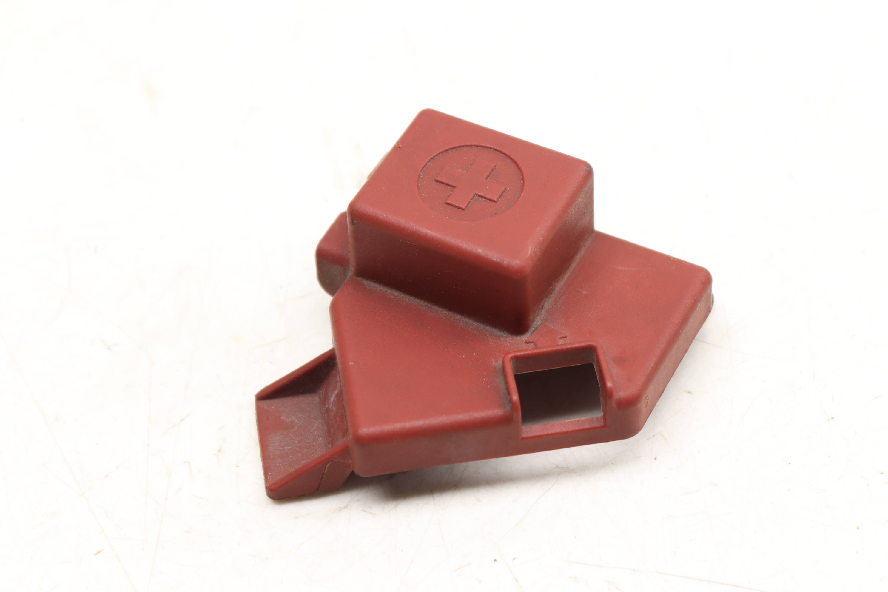 WolfAutoParts.com - POSITIVE BATTERY JUMPER POINT CAP - PORSCHE CAYENNE ...