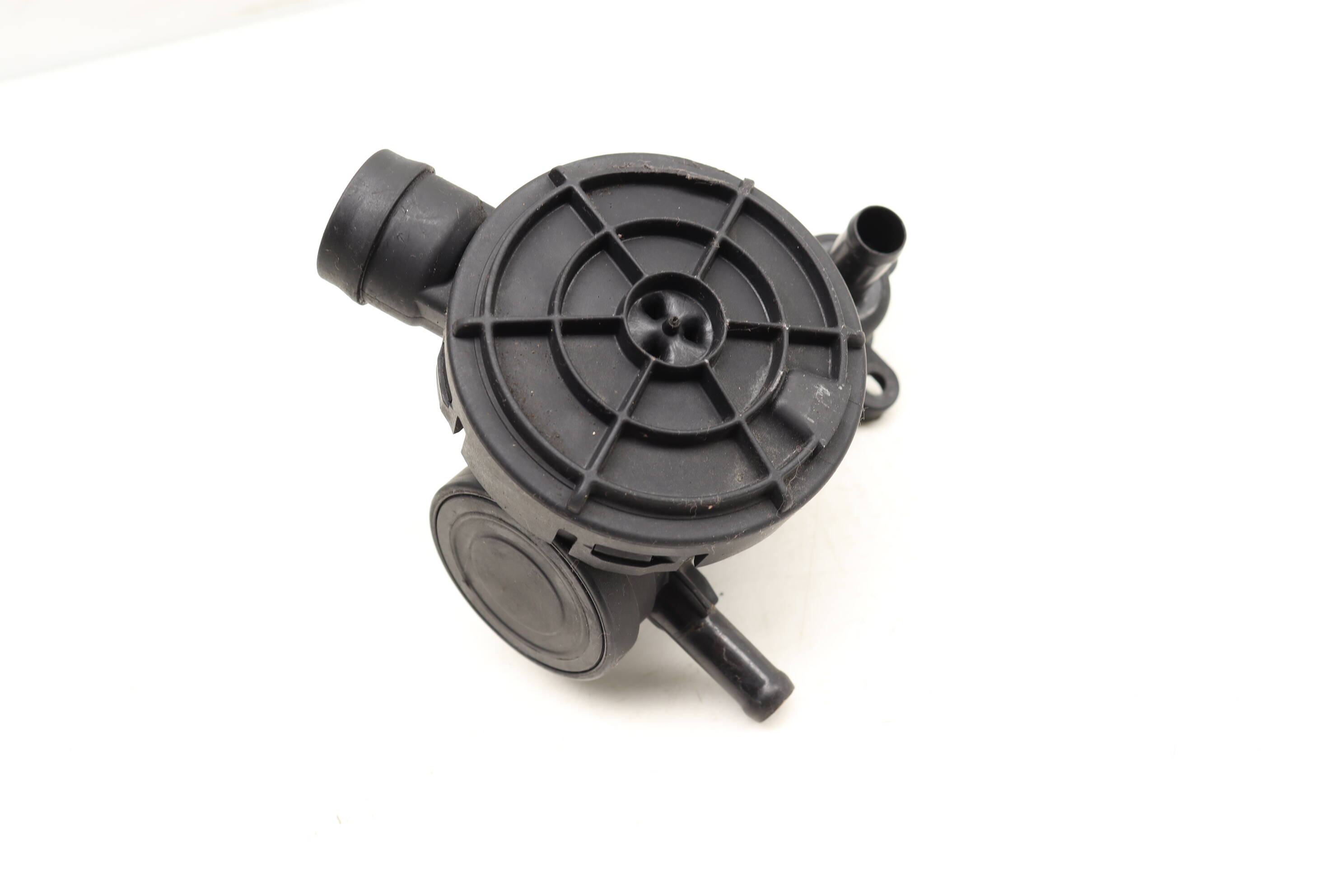 PCV / CRANKCASE PRESSURE VALVE - AUDI A8 VW TOUAREG - 079103245M