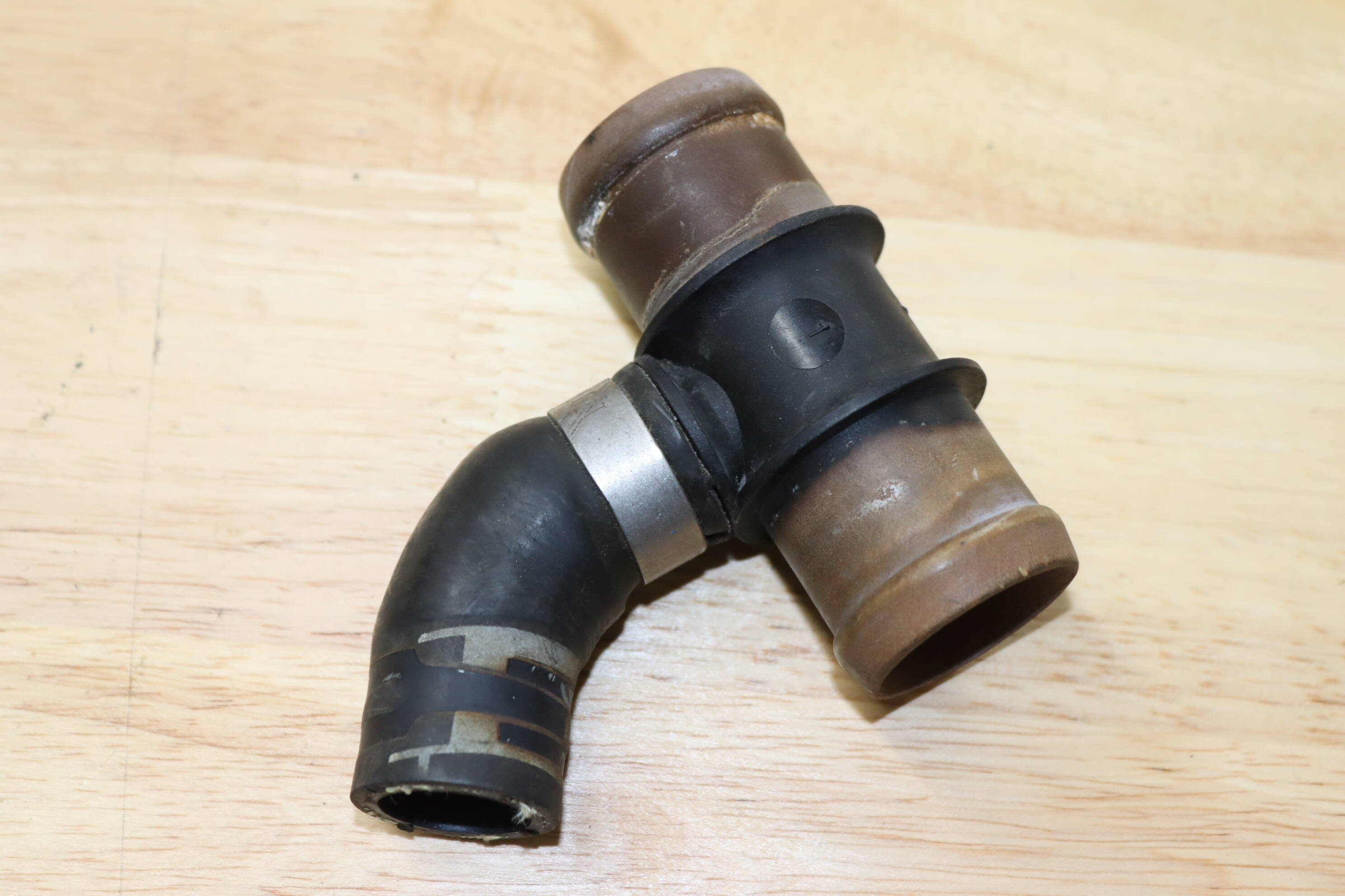 VW Coolant Hose / Line W/ Connector 3B0122291C