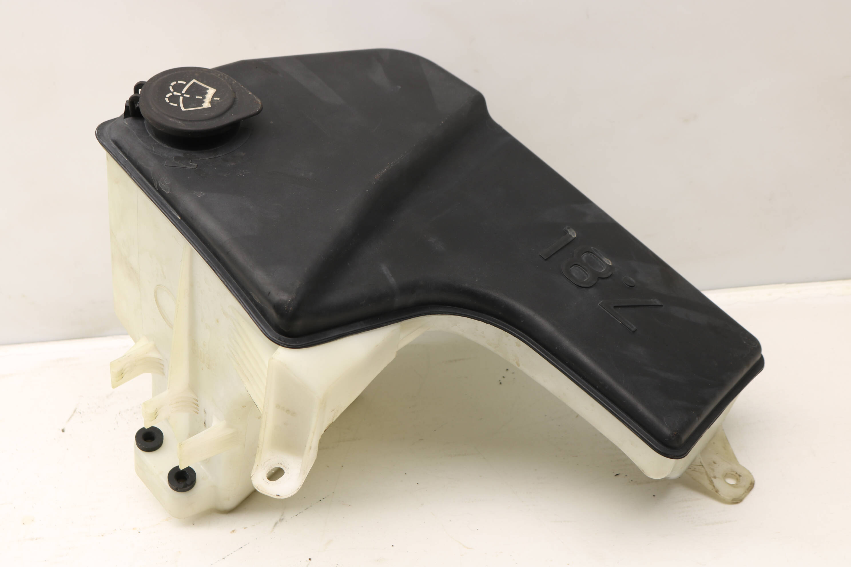 WolfAutoParts.com - HEADLIGHT WASHER RESERVOIR / TANK - BMW X5 ...