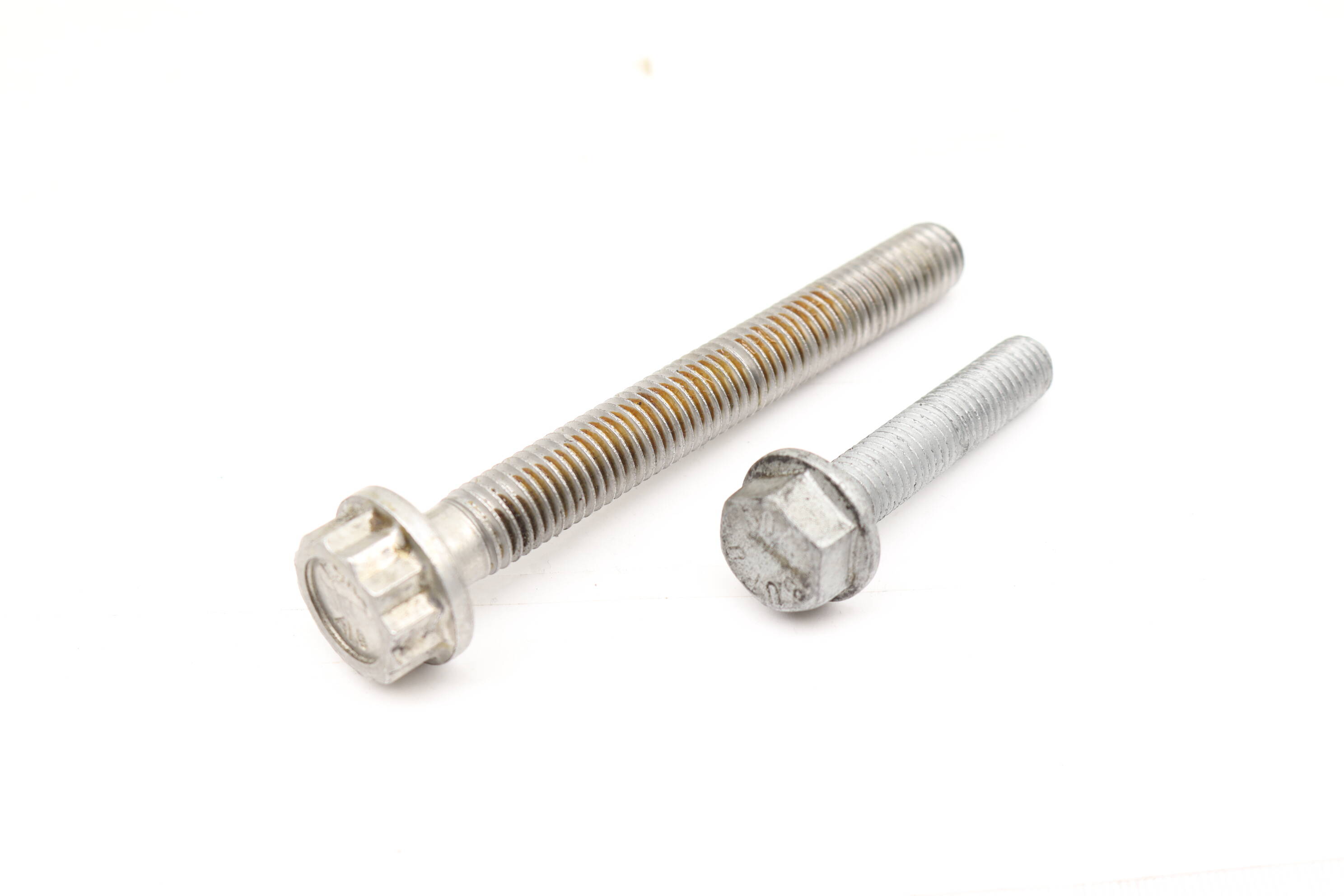 VW M8x90 Screw / Bolt Set N10610001
