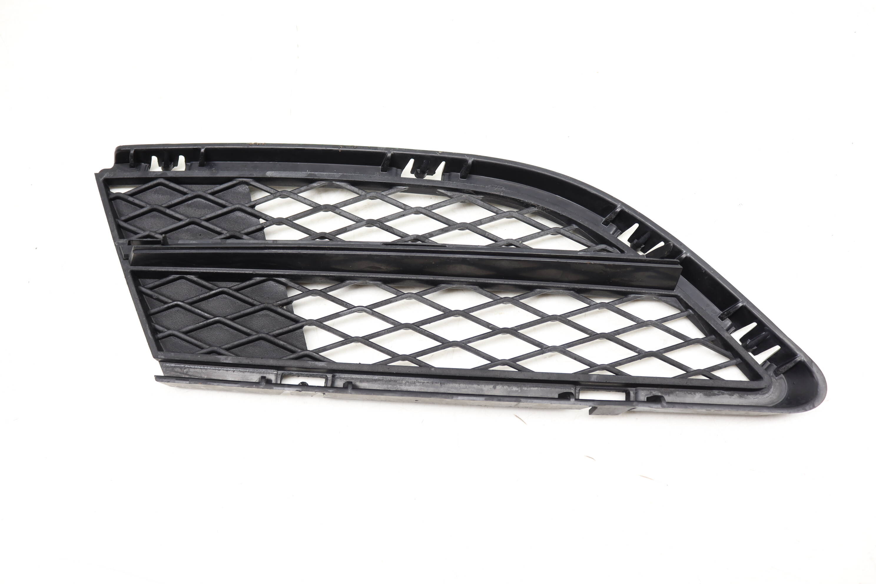 BMW Front Right Bumper Grille 51117198902