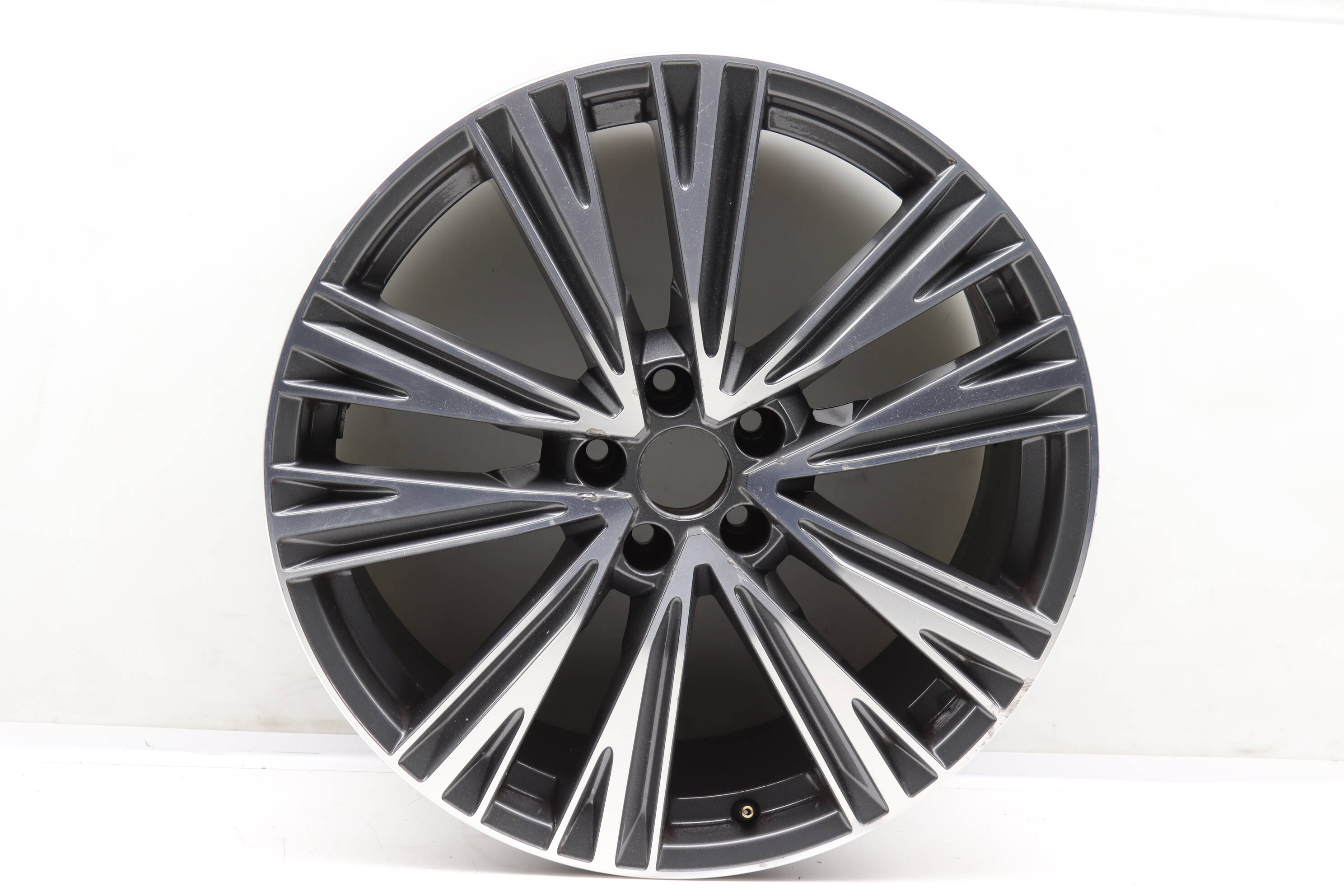 Audi 20" Inch Alloy Wheel / Rim (A6 Quattro, A6, S6) 4K0601025J