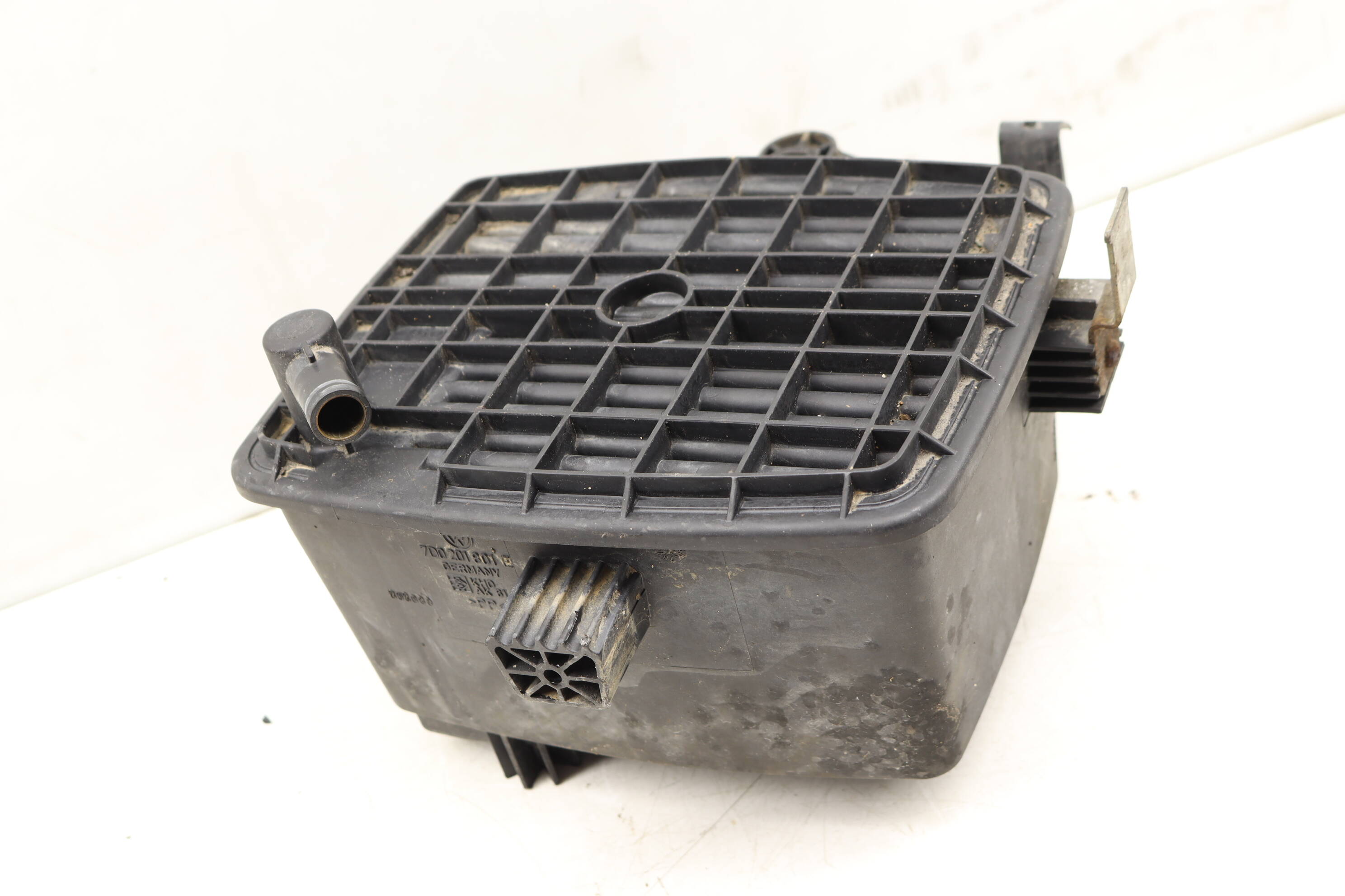 VW Charcoal / Fuel Vapor Canister (EuroVan) 7D0201801E