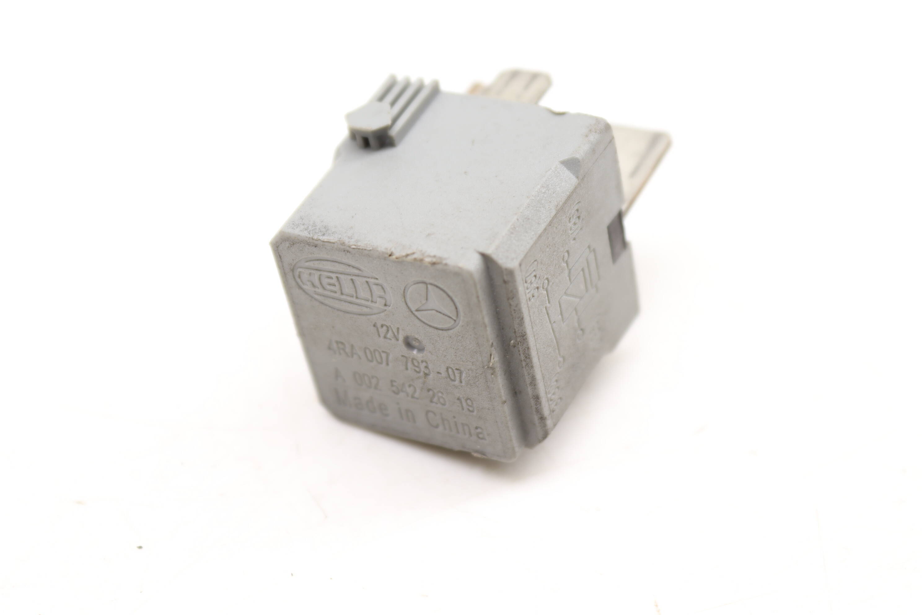 Mercedes-Benz Relay 0025422619