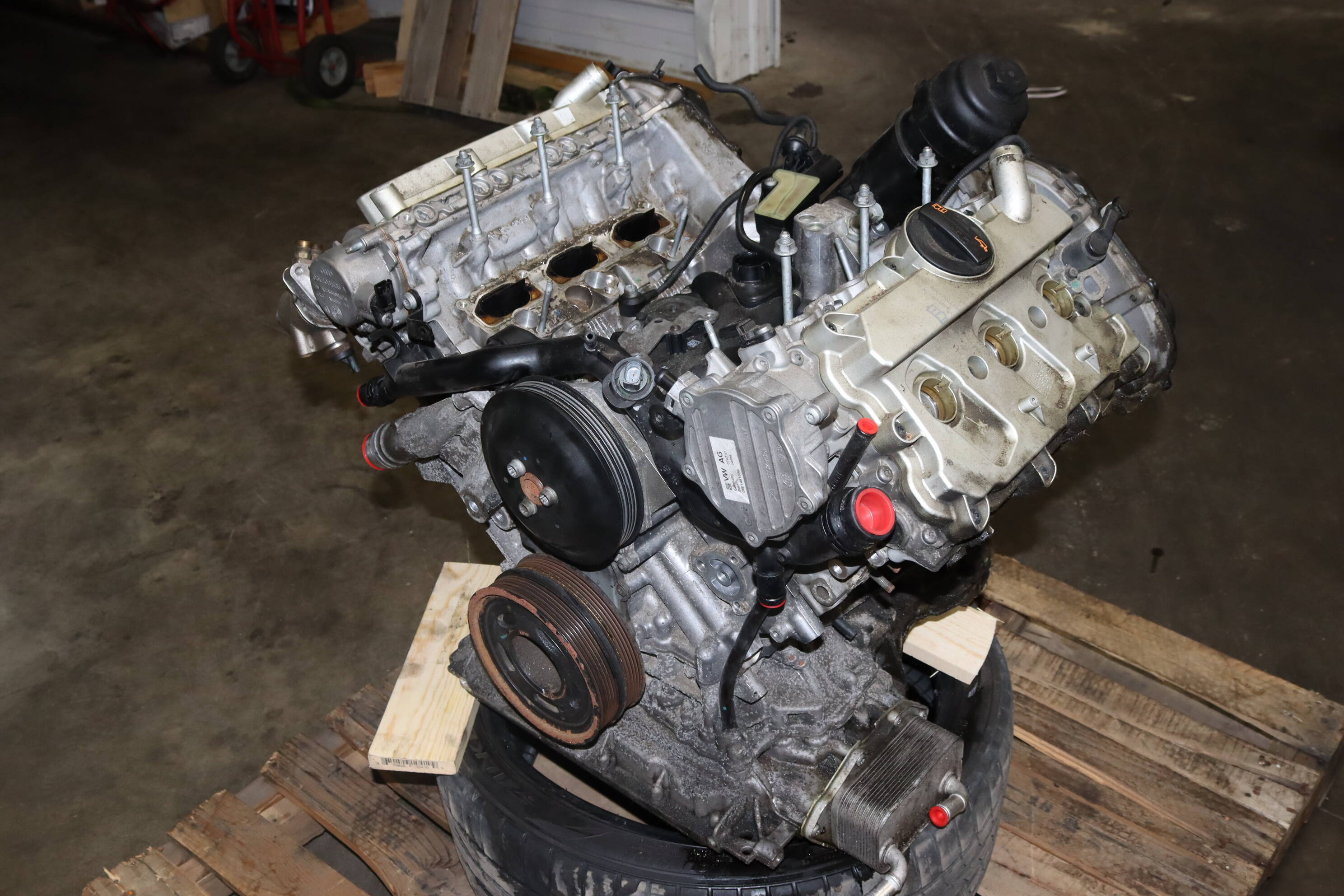 Audi 3.0 Engine Long Block Assembly (Q7) 06E100033Q