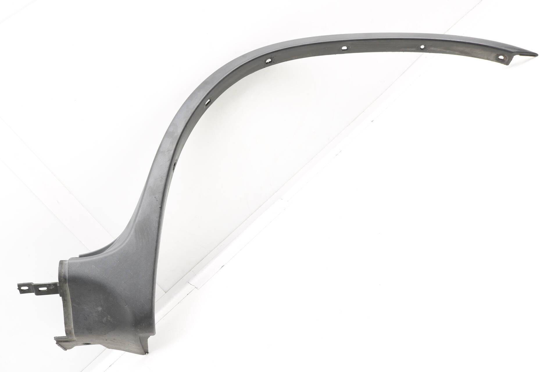 BMW Front Right Fender Flare / Wheel Arch Trim (X5) 51718408704
