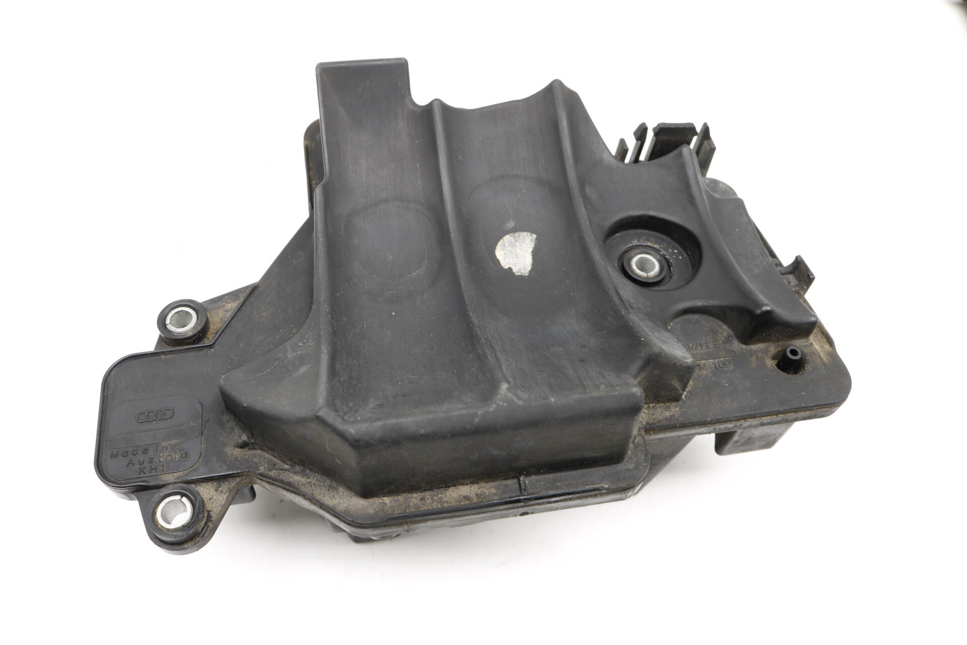 VACUUM RESERVOIR / TANK - AUDI A6 A8 Q7 S5 VW TOUAREG - 079131541B