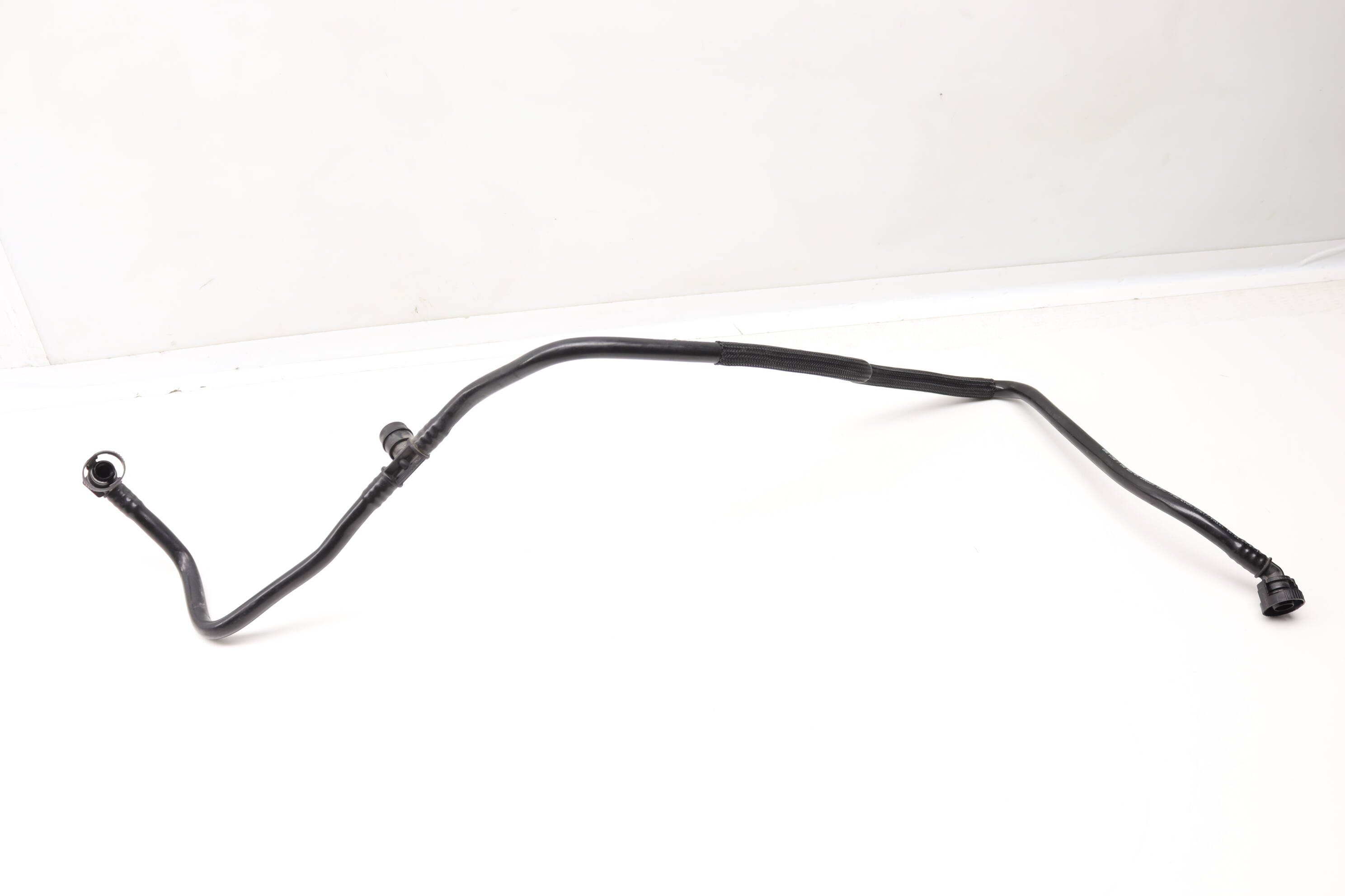BMW Fuel Tank Breather Hose / Line (X1) 13907640051