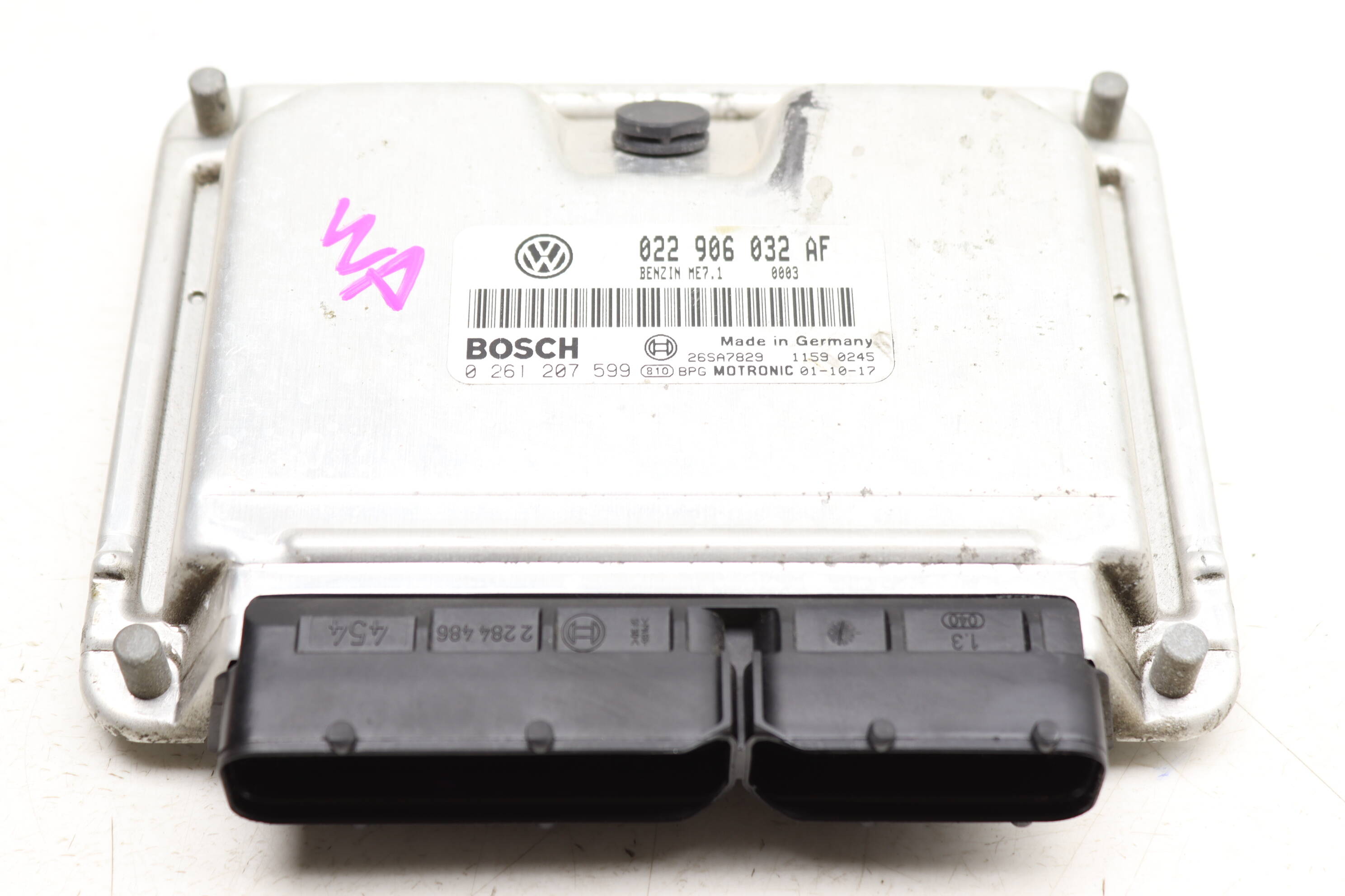 VW Ecu / Ecm / Engine Control Module (EuroVan) 022906032AF