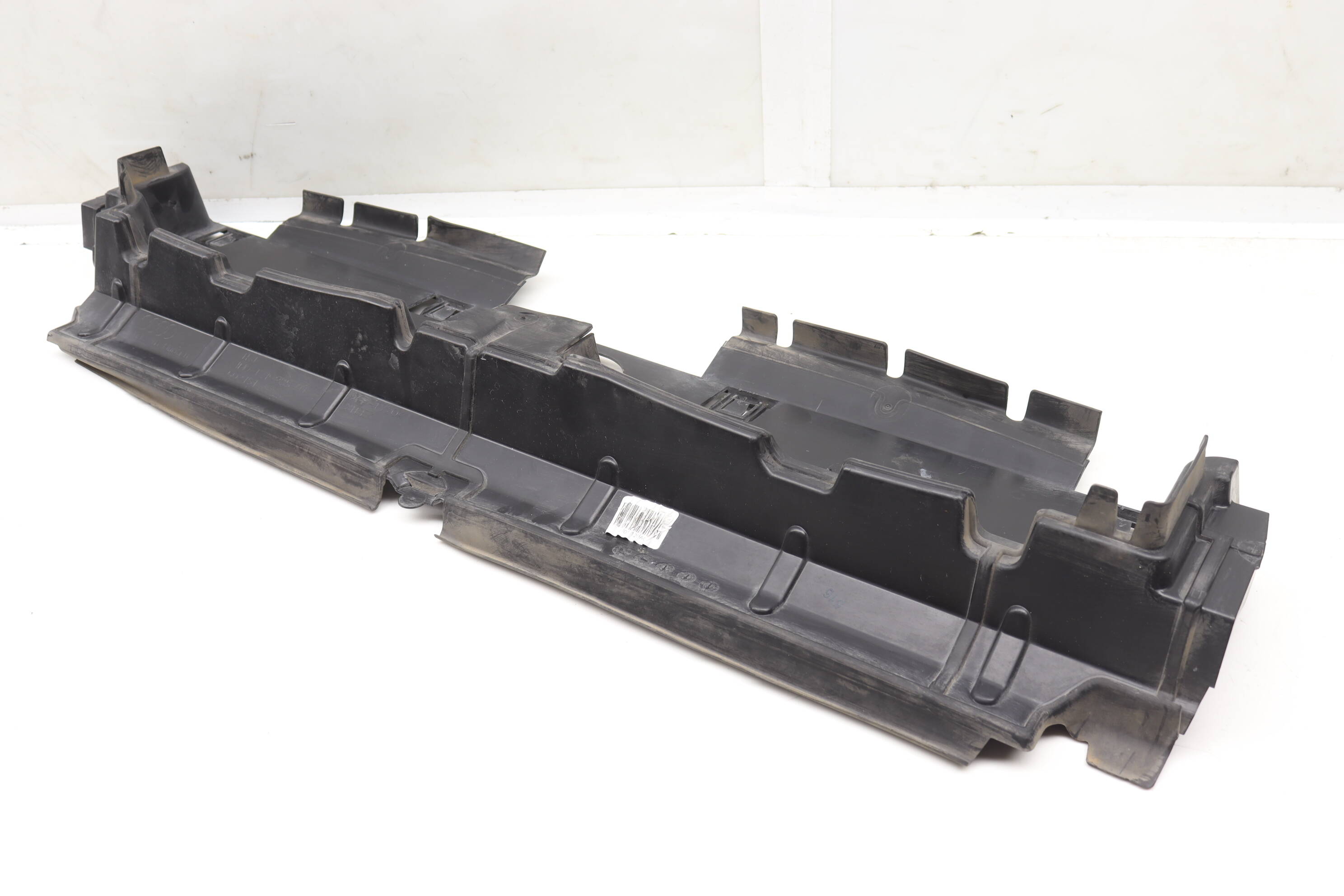 Audi Upper Radiator Support Bracket / Panel (Q7) 4M0121285AQ