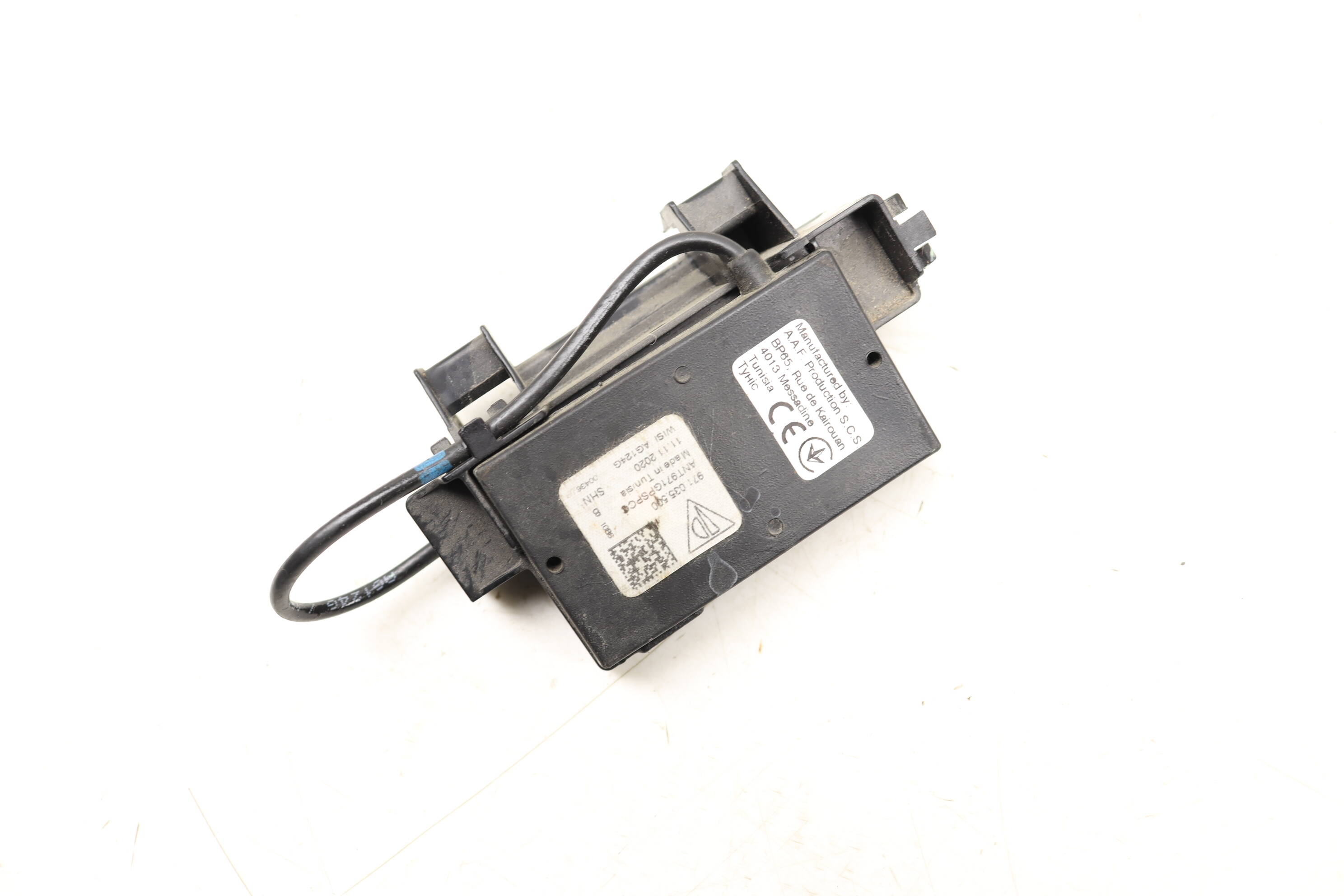 Porsche Vts Vehicle Tracking Antenna / Module W/ Bracket