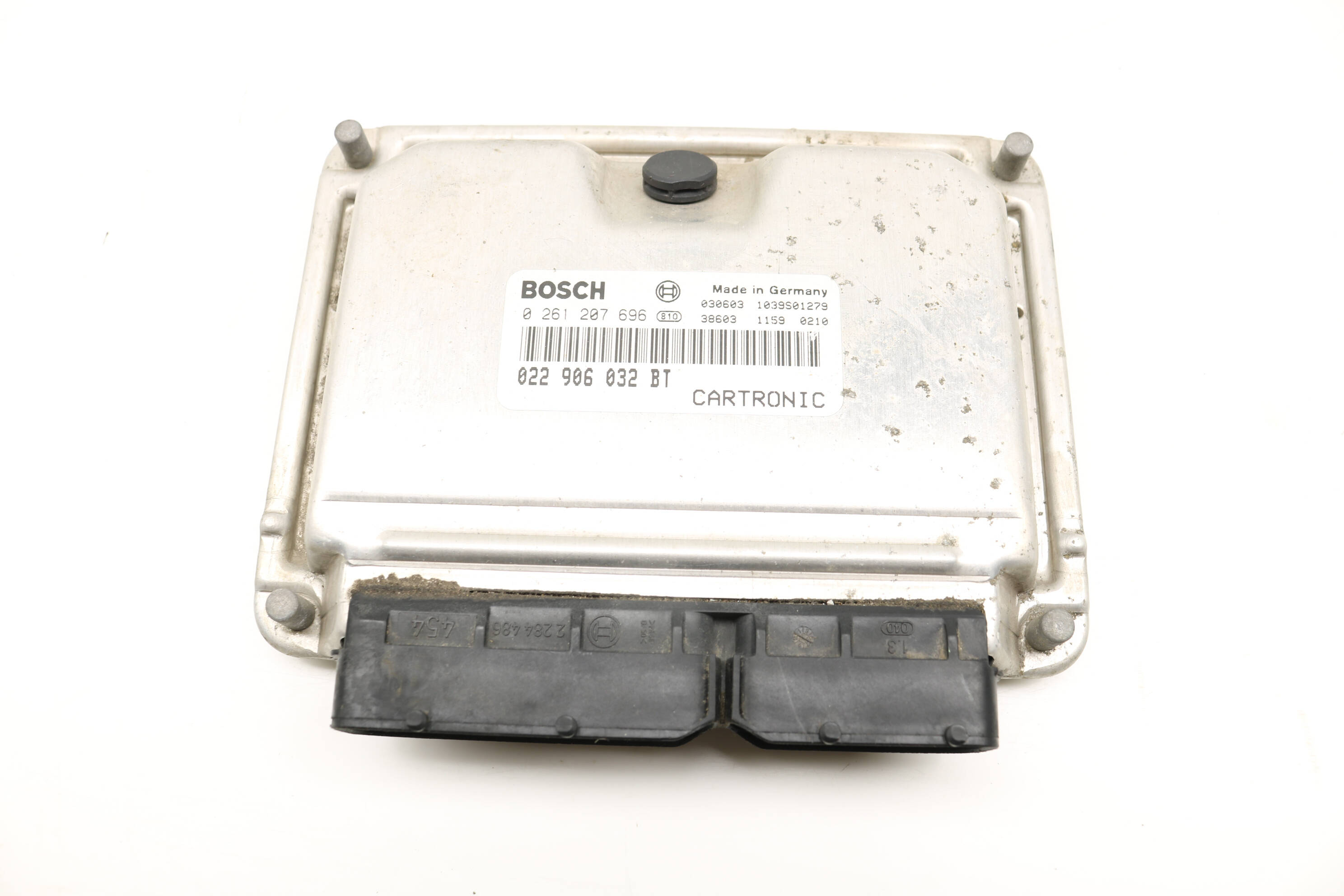 ECU / DME ENGINE CONTROL MODULE - PORSCHE CAYENNE - 022906032BT