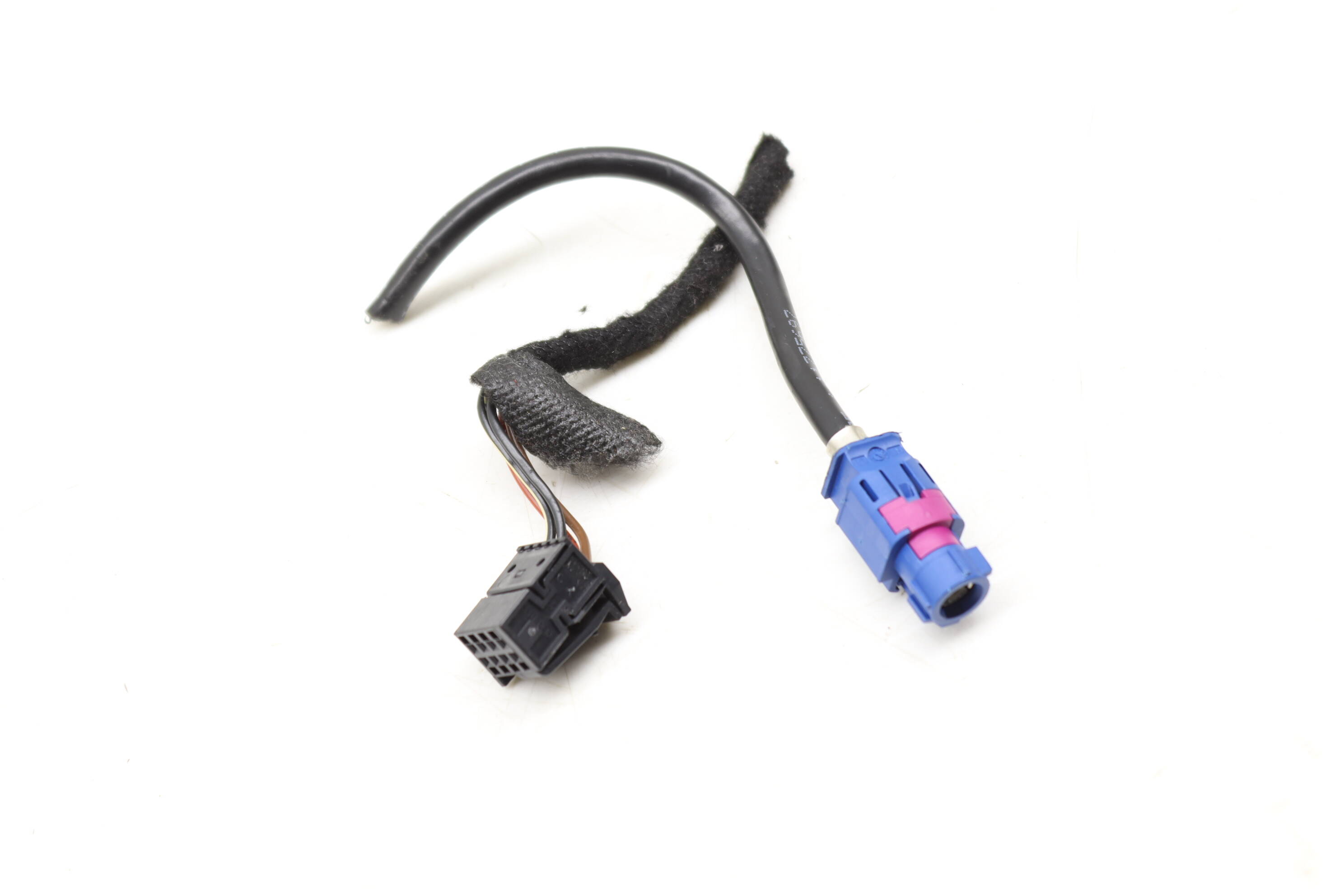 Mercedes-Benz Mmi Display Screen Wiring Connector / Pigtail